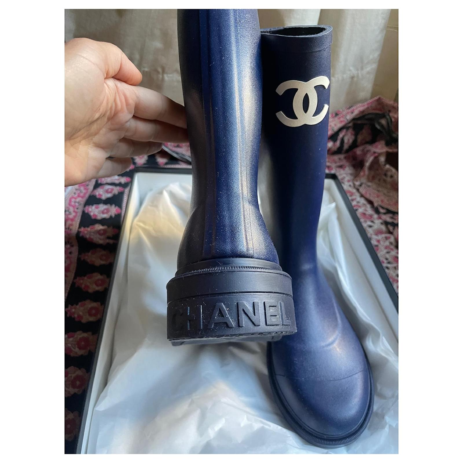Chanel Bottes pluie collection 2022 Caoutchouc Bleu Bleu Marine ref ...