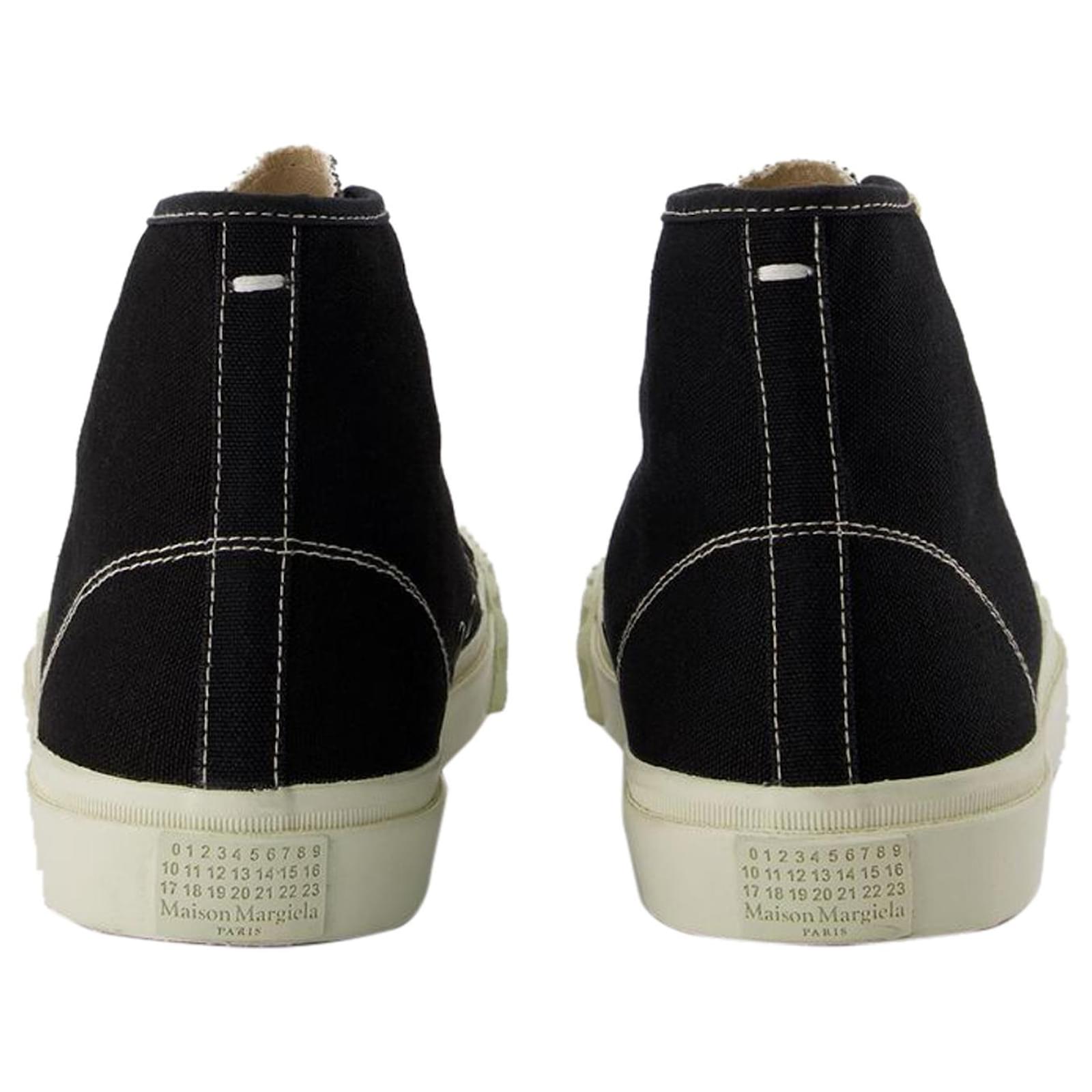 Maison Martin Margiela Sneakers Tabi High T in Black and White Leather ...