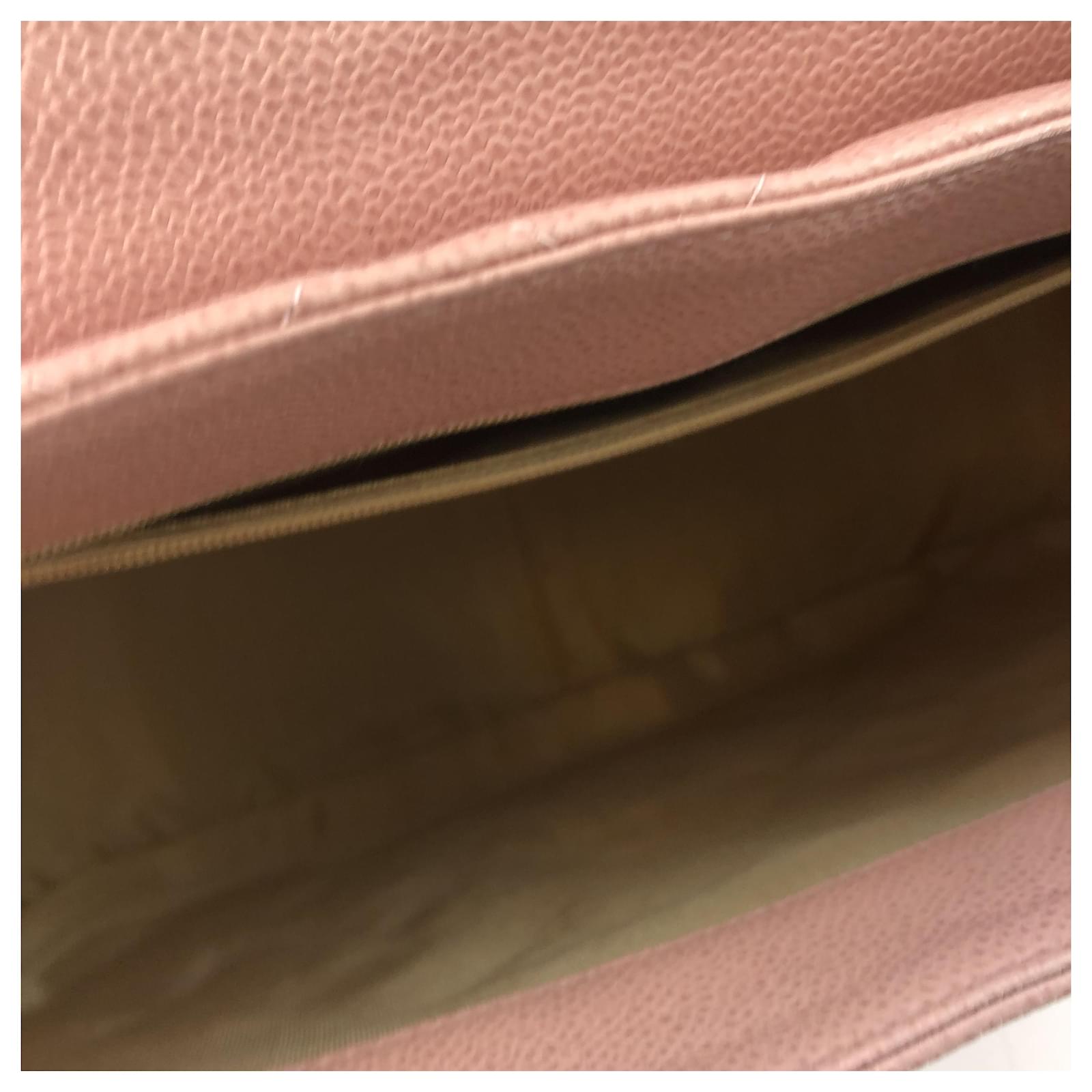 Chanel Logo CC Pink Leather ref.672889 - Joli Closet