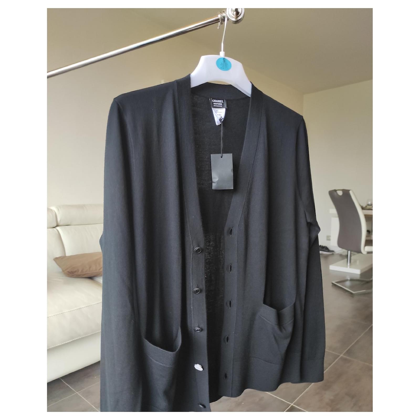 Chanel uniform Black Wool ref.679532 - Joli Closet