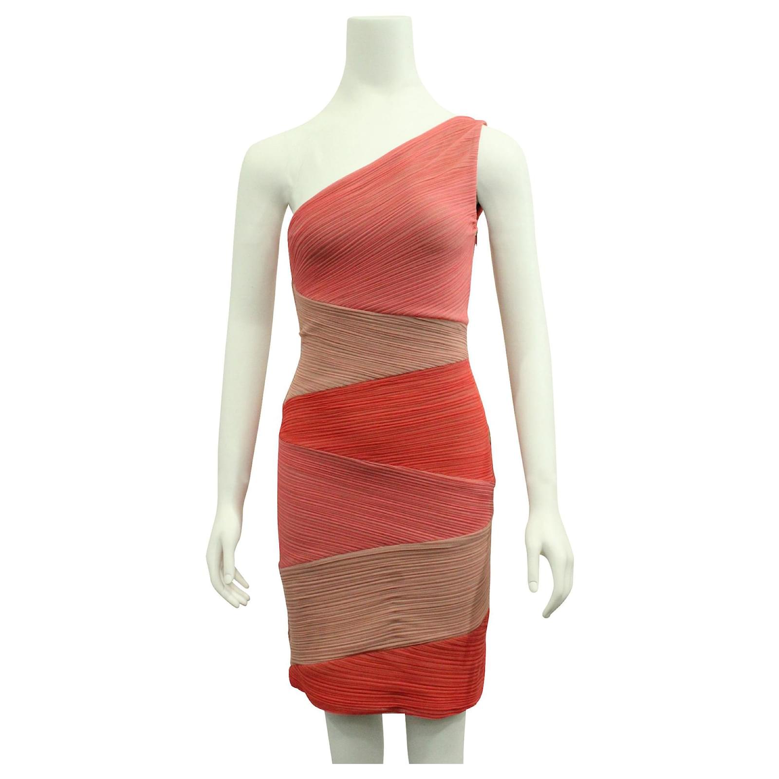 Bcbg Max Azria Minirobe moulante à une épaule Kira Orange Corail ref ...