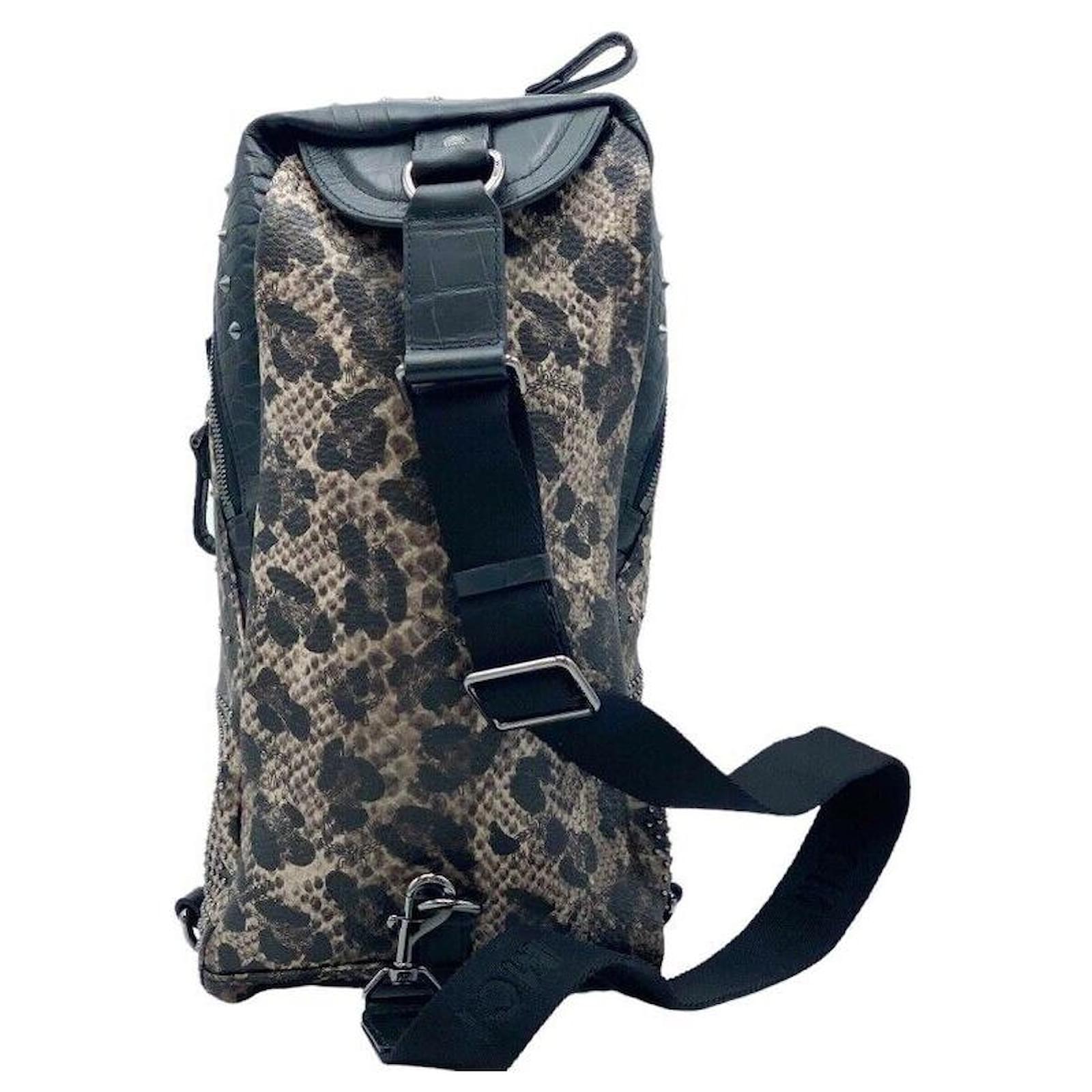 MCM BACKPACK SLING BAG REPTILE LOOK Dark grey ref.682651 - Joli Closet
