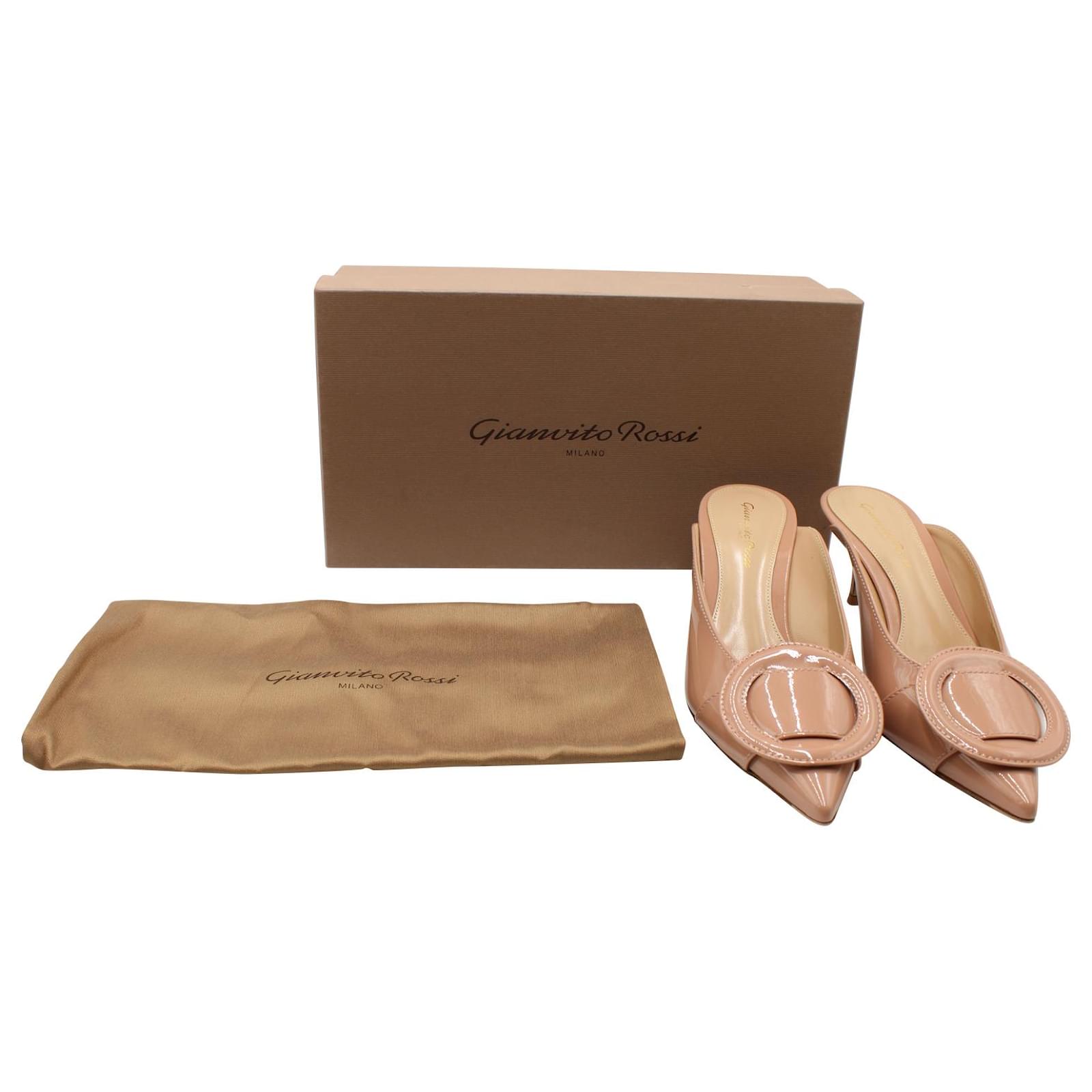 Gianvito Rossi Mules Ruby en Cuir Verni Beige Cuir vernis ref.689997 ...