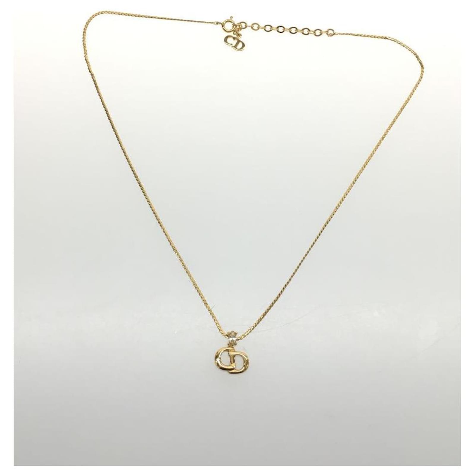 *Collier logo CD Christian Dior Plaqué or Doré ref.691291 - Joli Closet