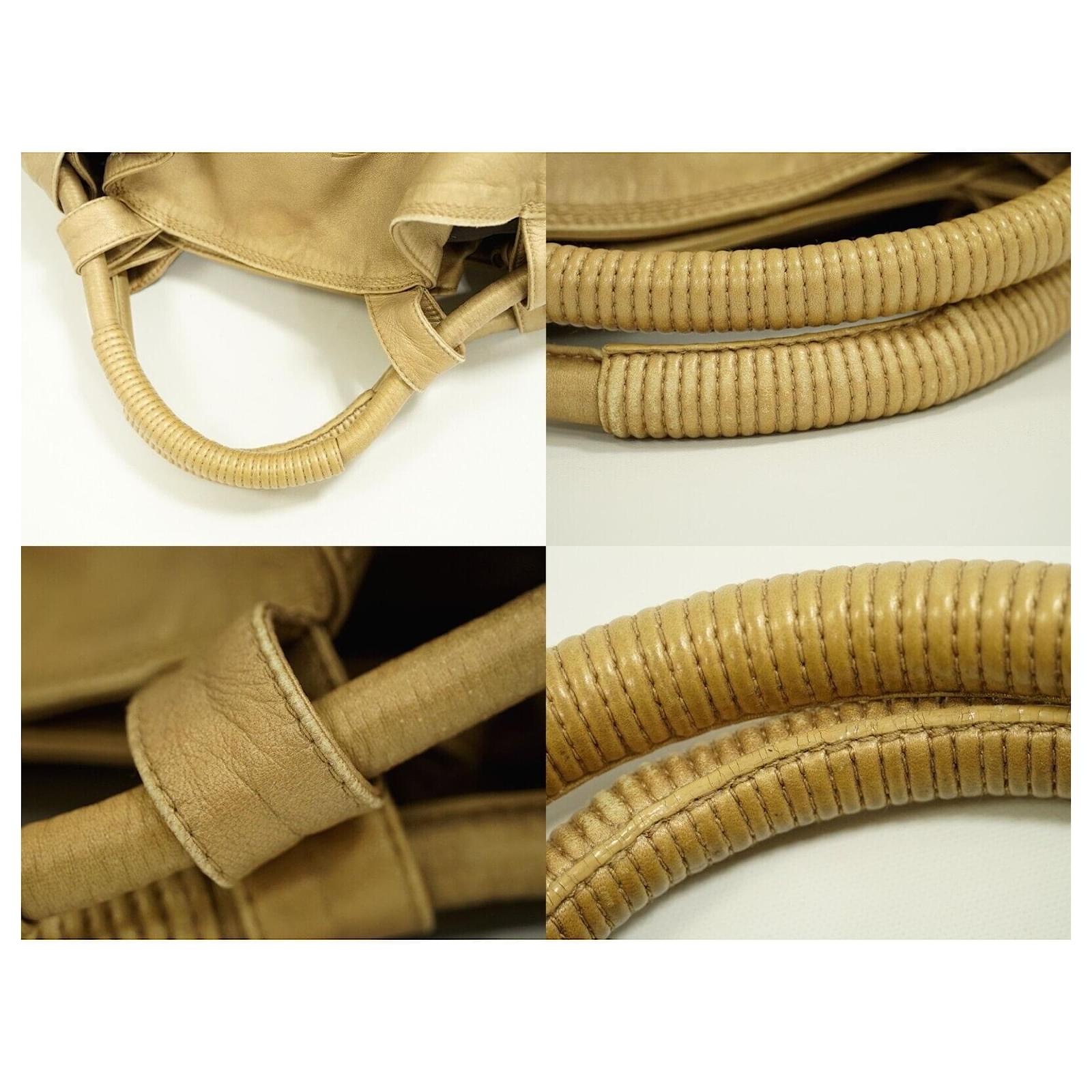 Loewe Nappa Beige Leather ref.692381 - Joli Closet