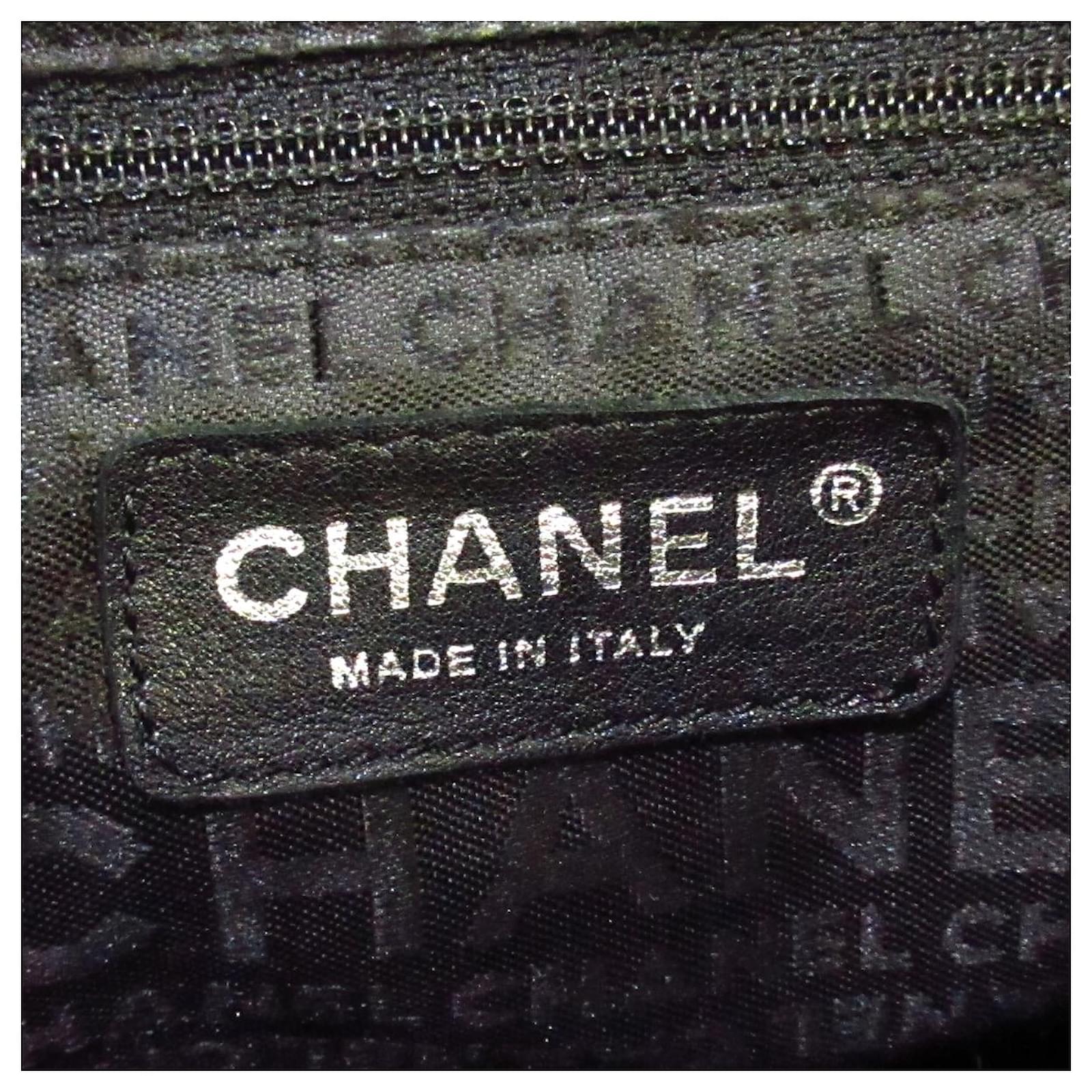 Chanel Chocolate bar Black Leather ref.693544 - Joli Closet