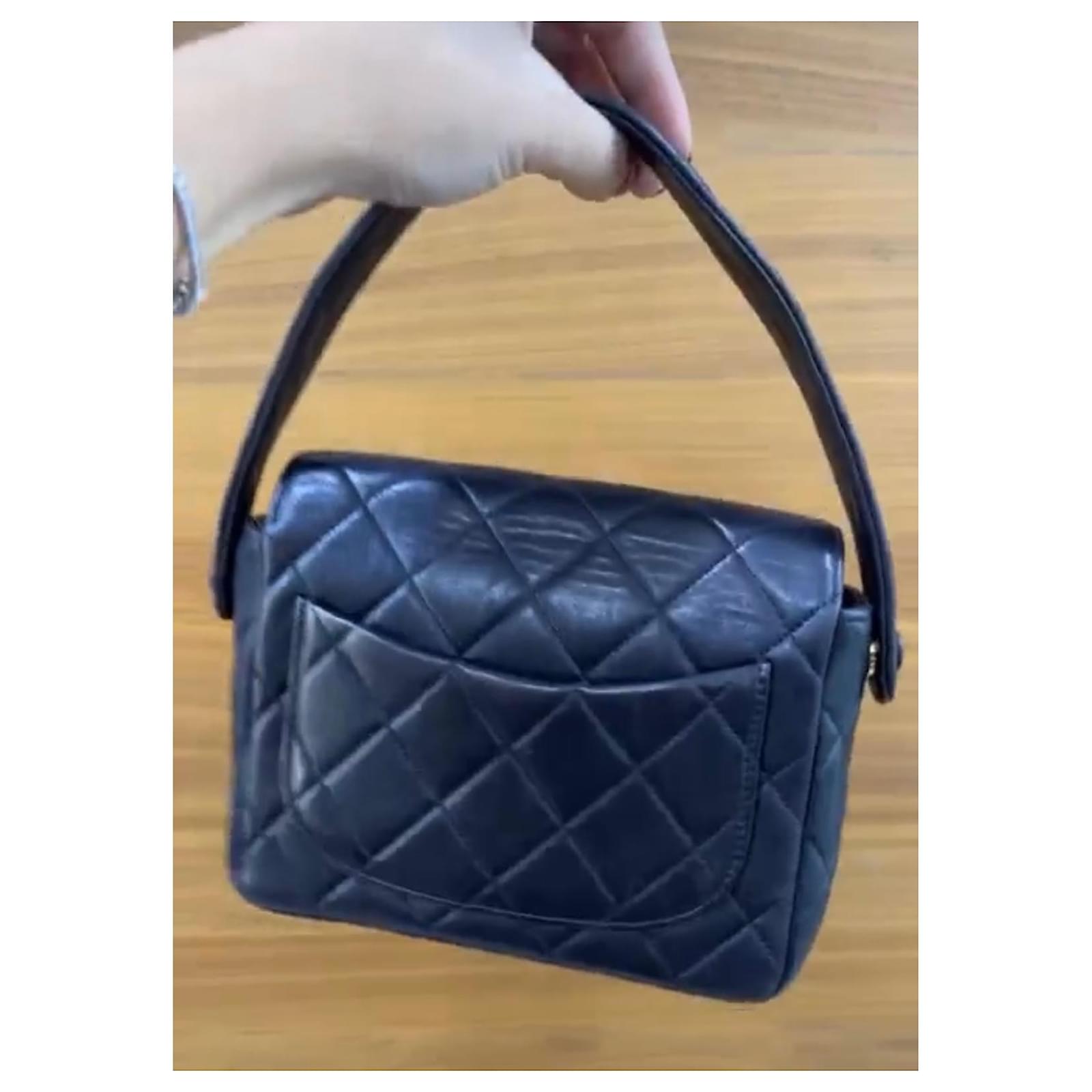 Timeless Vintage Chanel kleine zeitlose klassische schwarze gesteppte ...