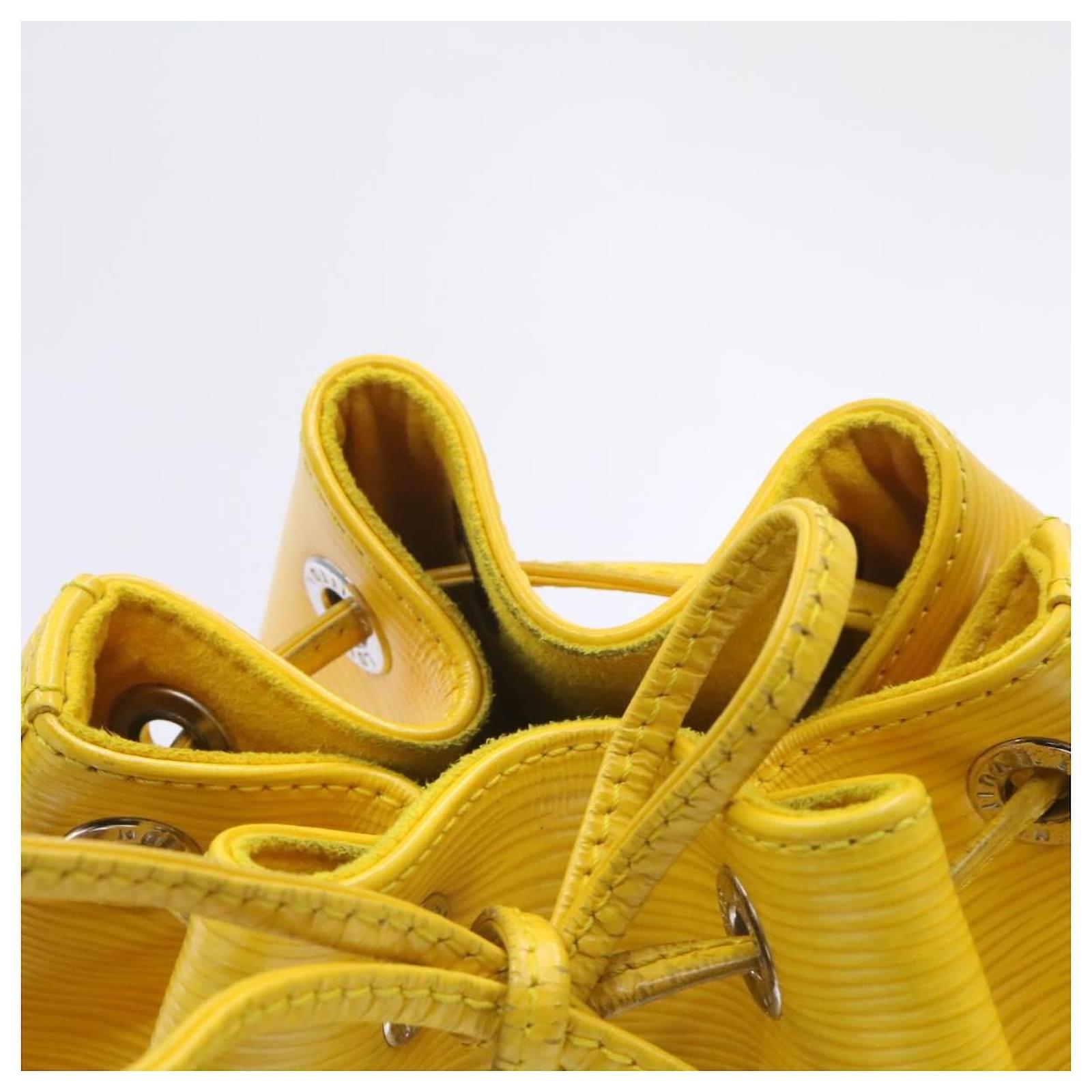Noe Louis Vuitton Noé BB Yellow Leather ref.709067 - Joli Closet