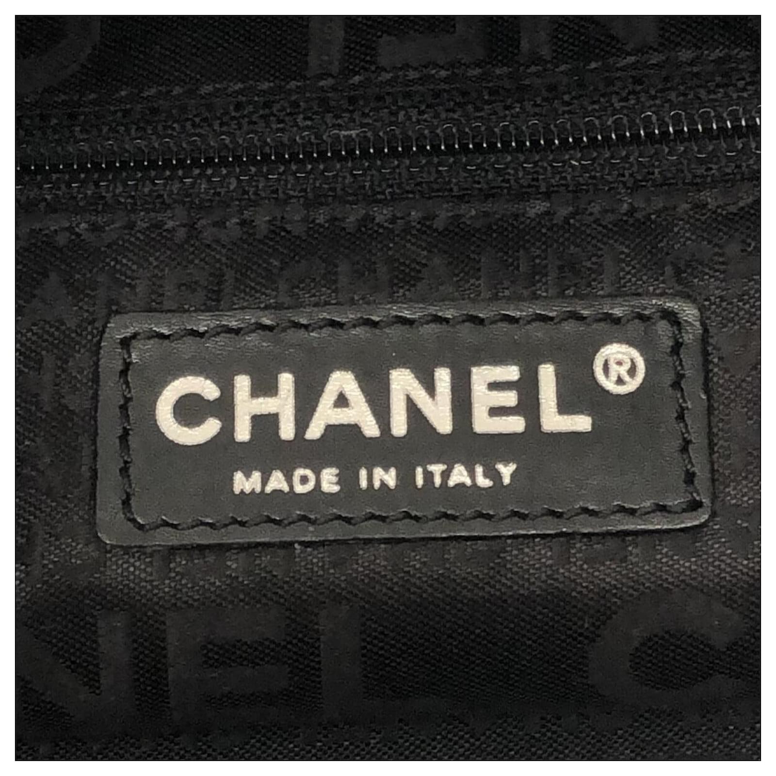 Chanel Chocolate bar Black Leather ref.712267 - Joli Closet