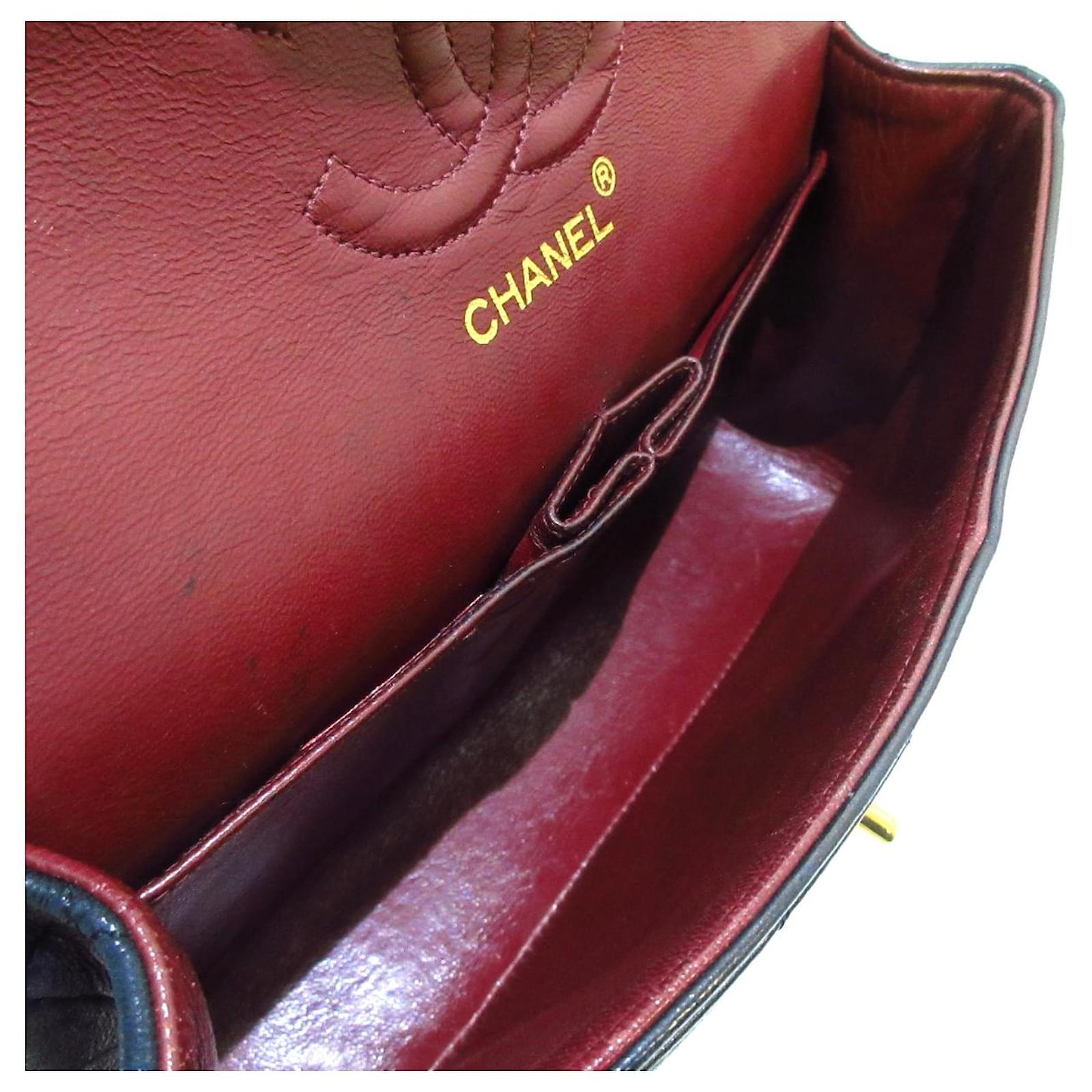 Chanel Classic Flap Black Leather ref.712551 - Joli Closet