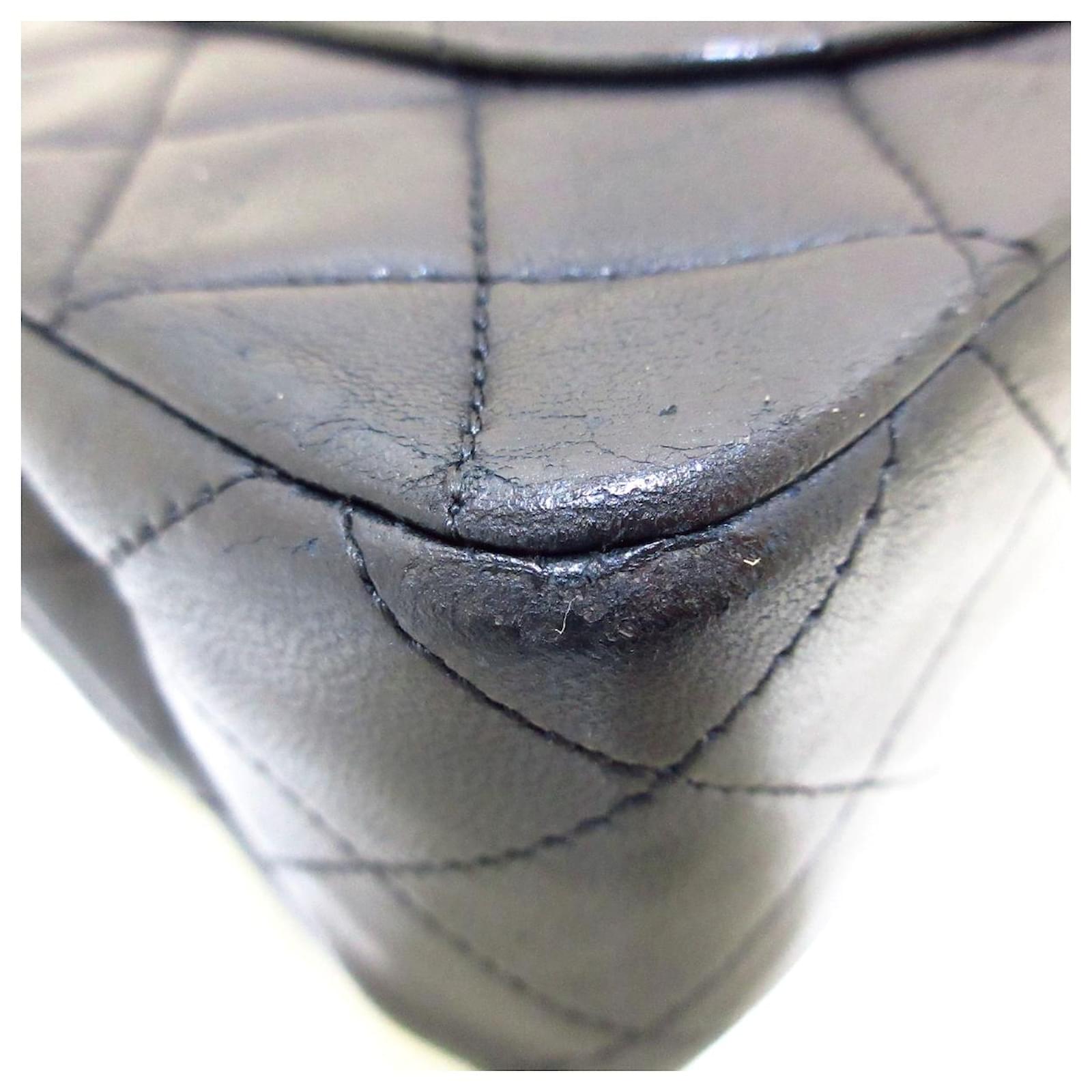 Chanel Classic Flap Black Leather ref.712551 - Joli Closet