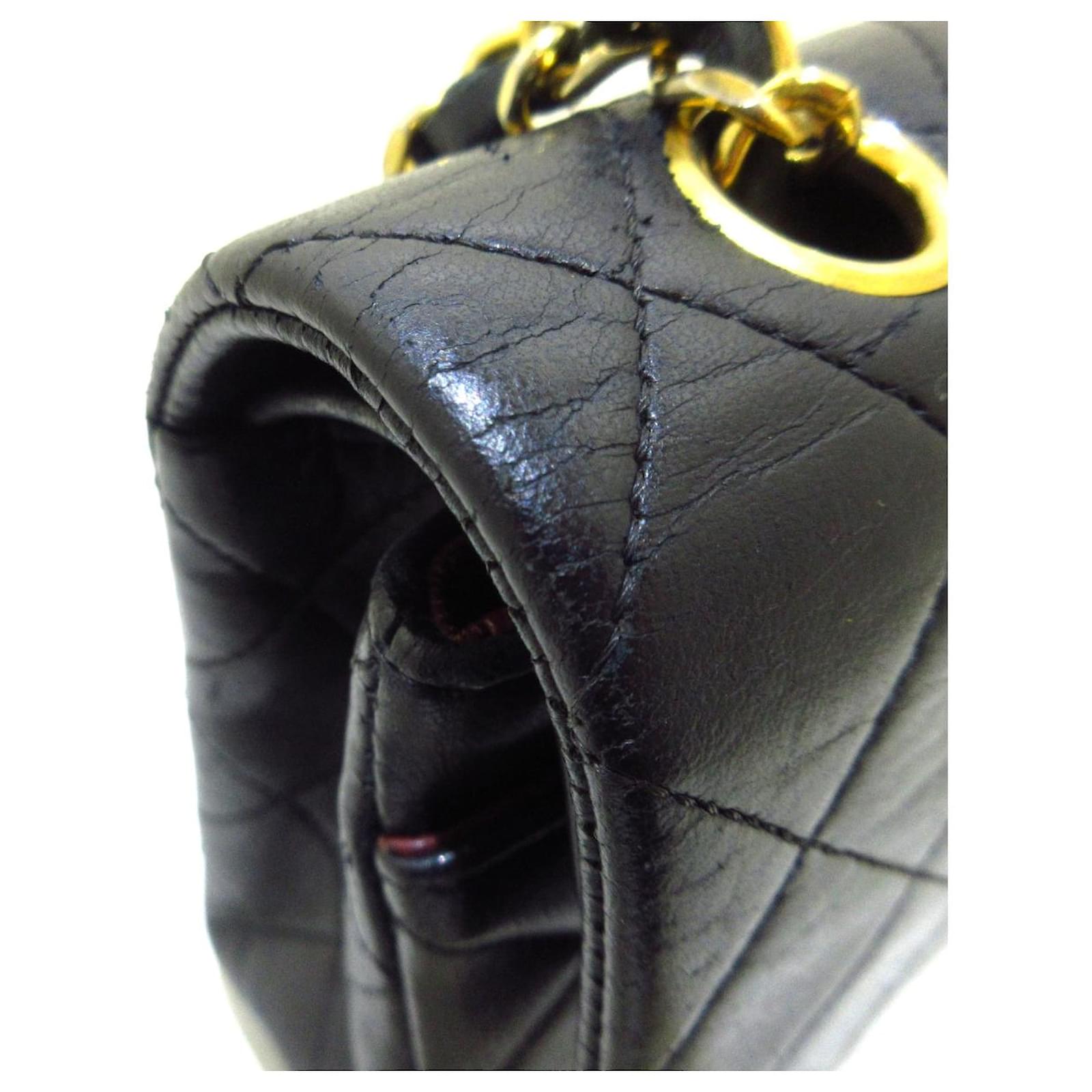 Chanel Classic Flap Black Leather ref.712551 - Joli Closet