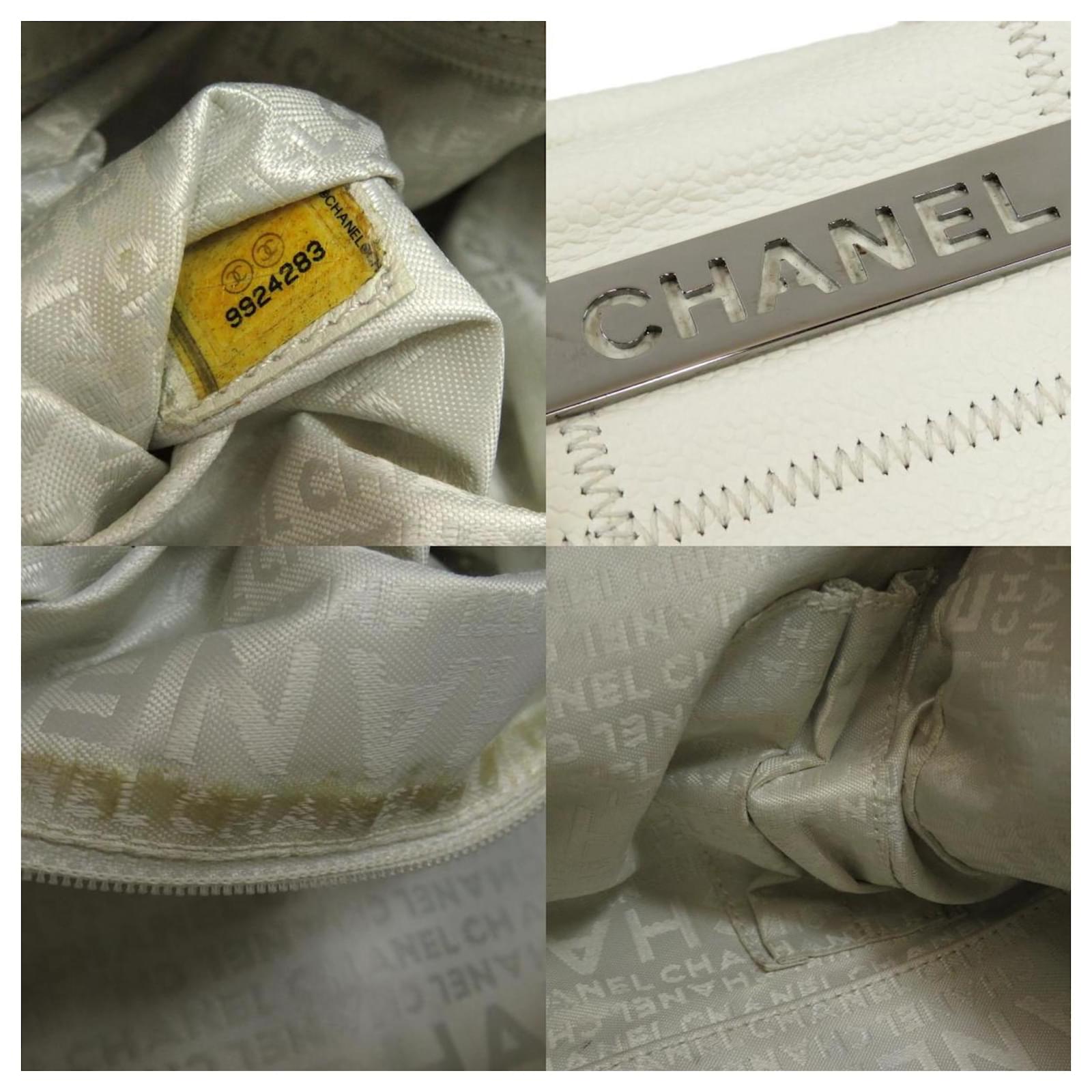 Chanel Chocolate bar White Leather ref.712737 - Joli Closet