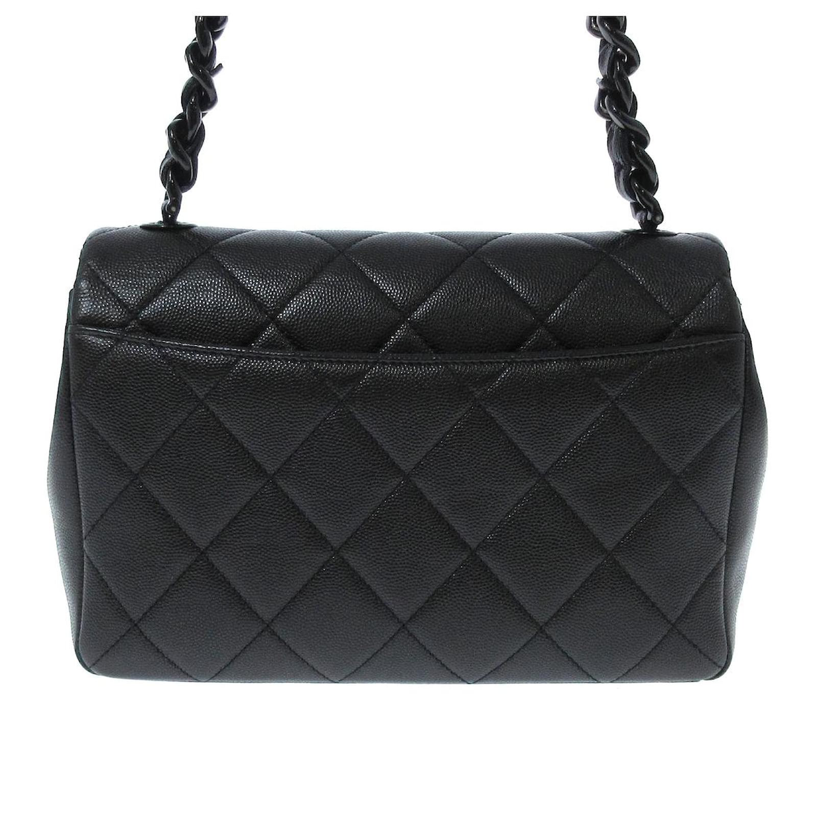 Chanel Matrasse Black Leather ref.724616 - Joli Closet
