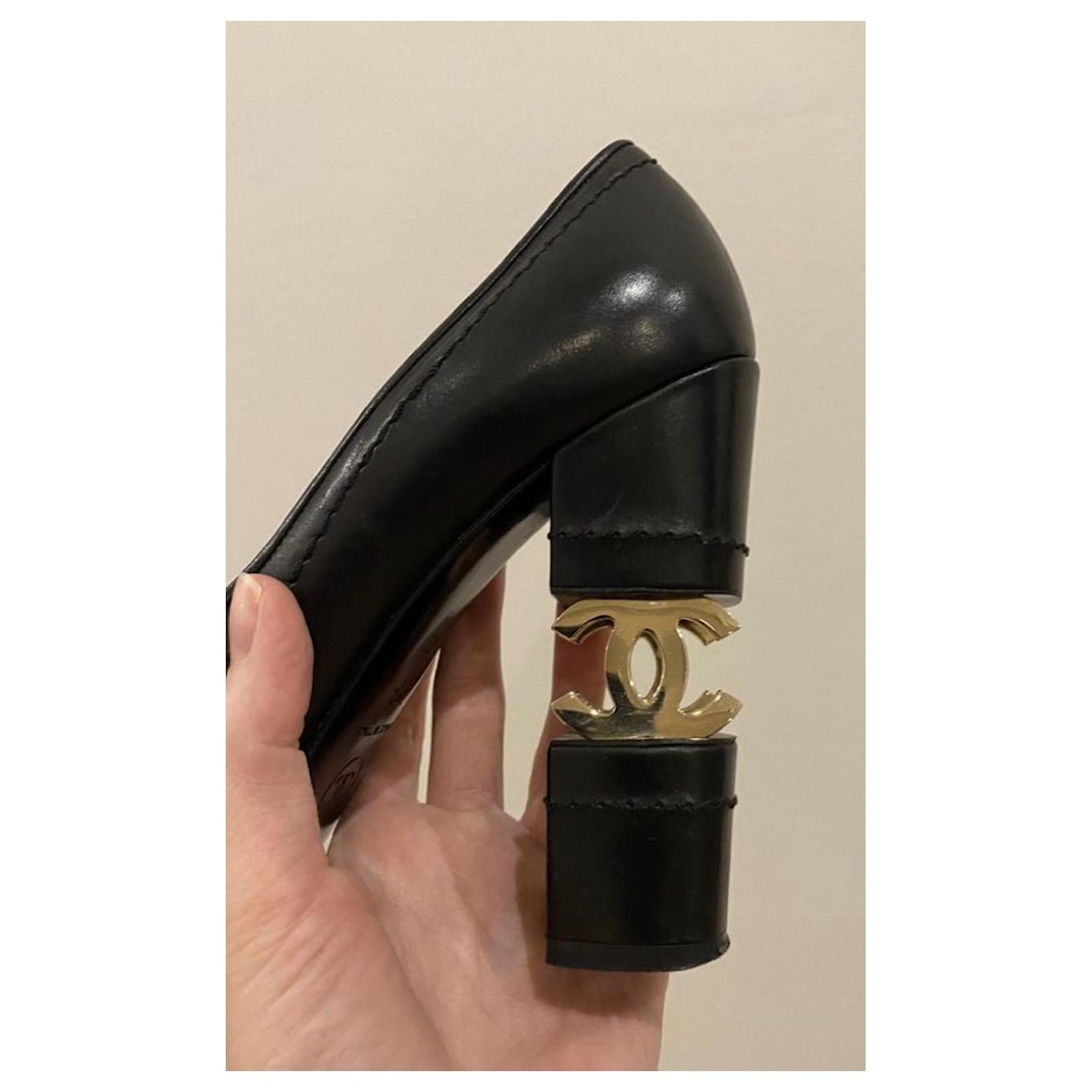 Chanel Heels Black Leather ref.726222 - Joli Closet