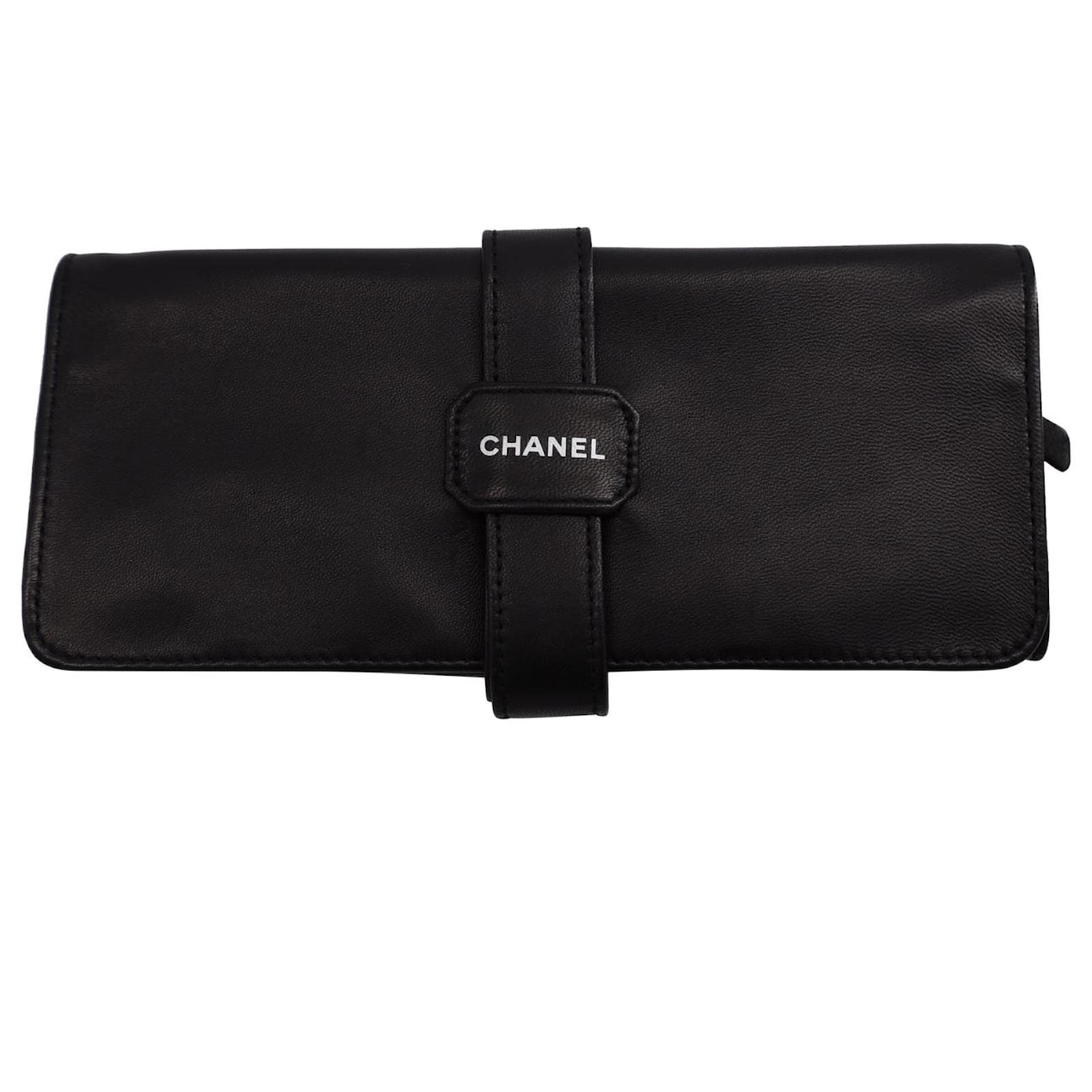 Chanel Jewelry Case Pouch in Black Calfskin Leather ref.730433 - Joli ...