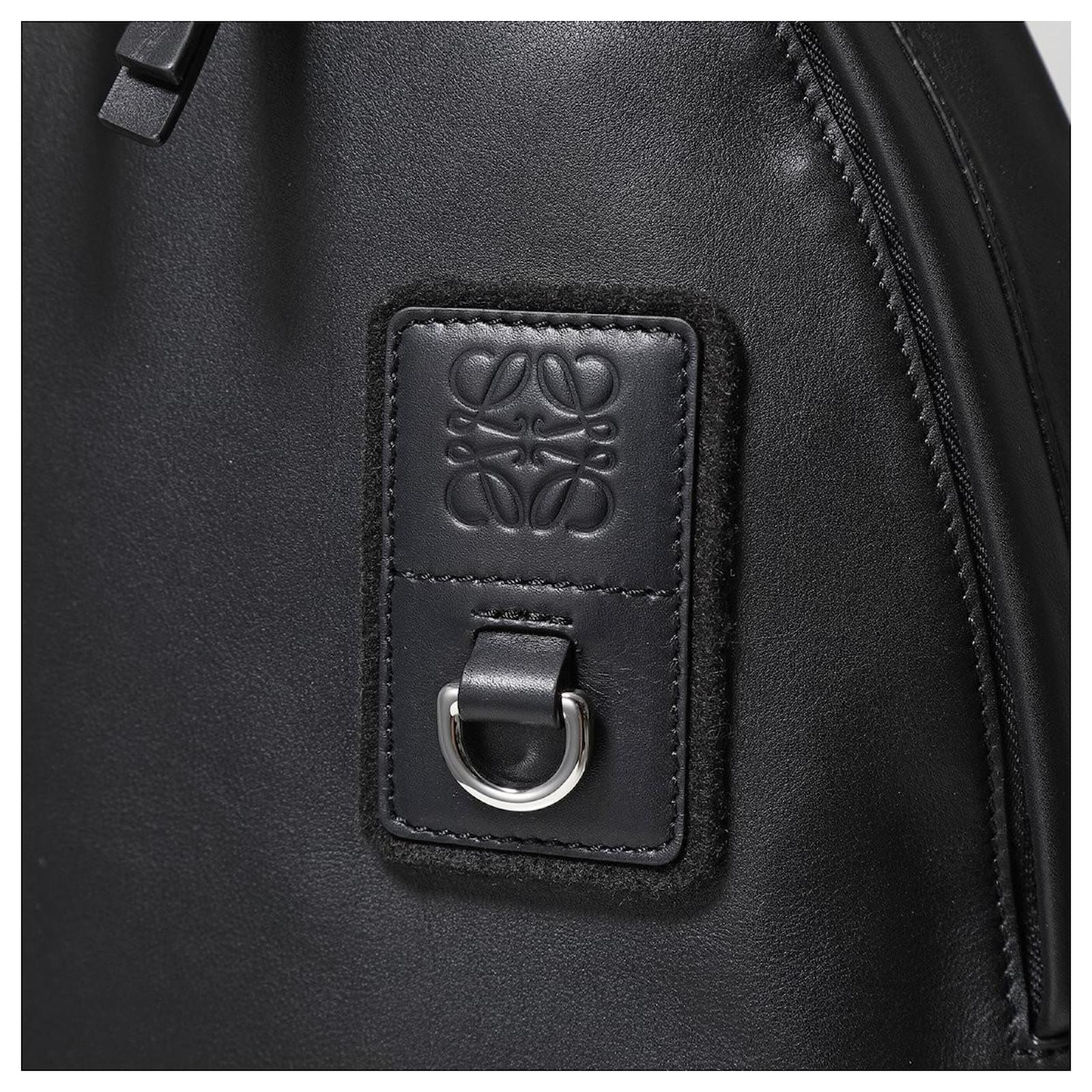 Loewe Backpack Black Leather ref.730663 - Joli Closet