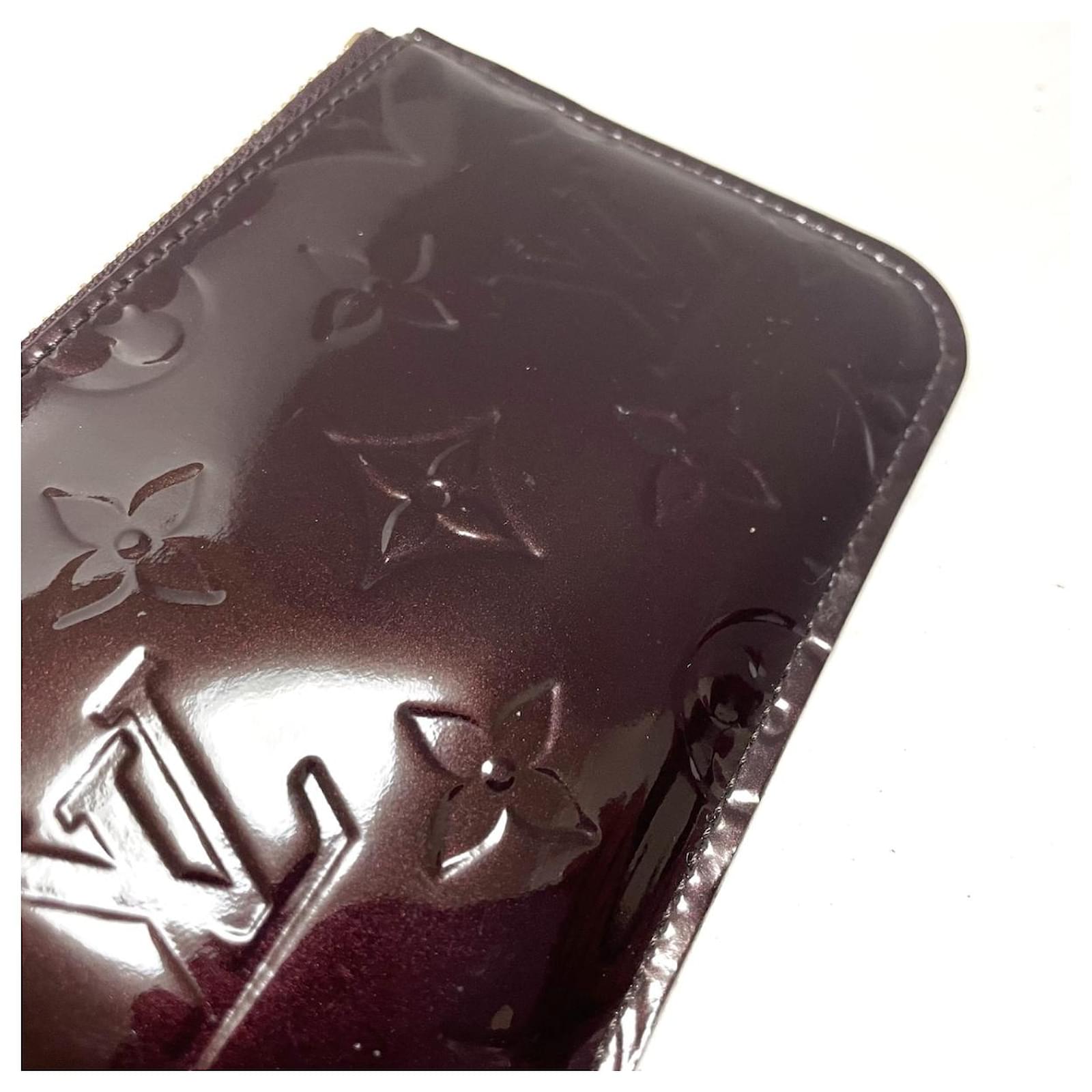Louis Vuitton Pochette Clés Patent leather ref.730669 - Joli Closet
