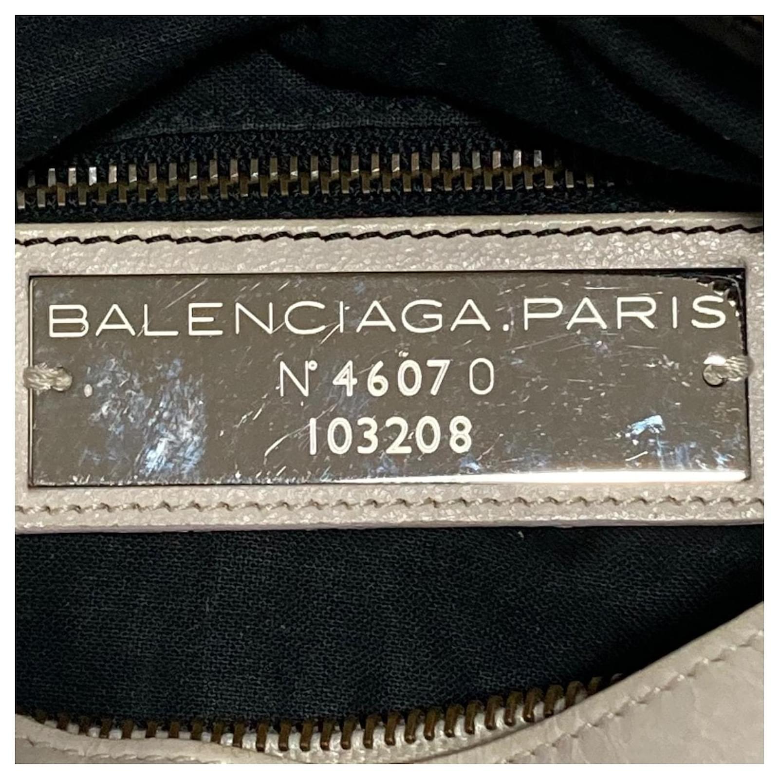 First Balenciaga Le premier Cuir Beige ref.737096 - Joli Closet