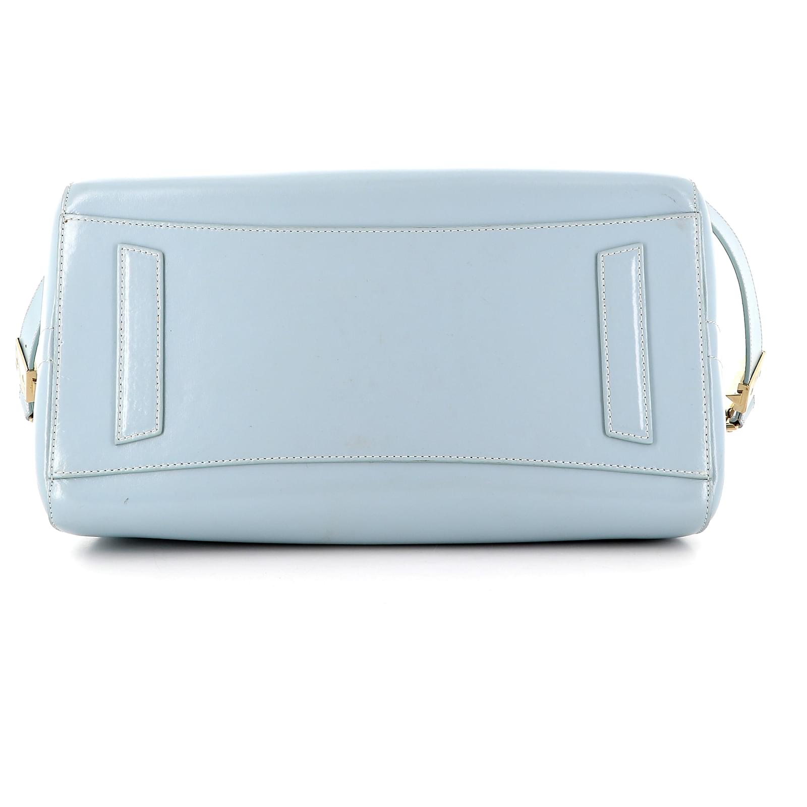 Givenchy antigona Light blue Patent leather ref.737997 - Joli Closet