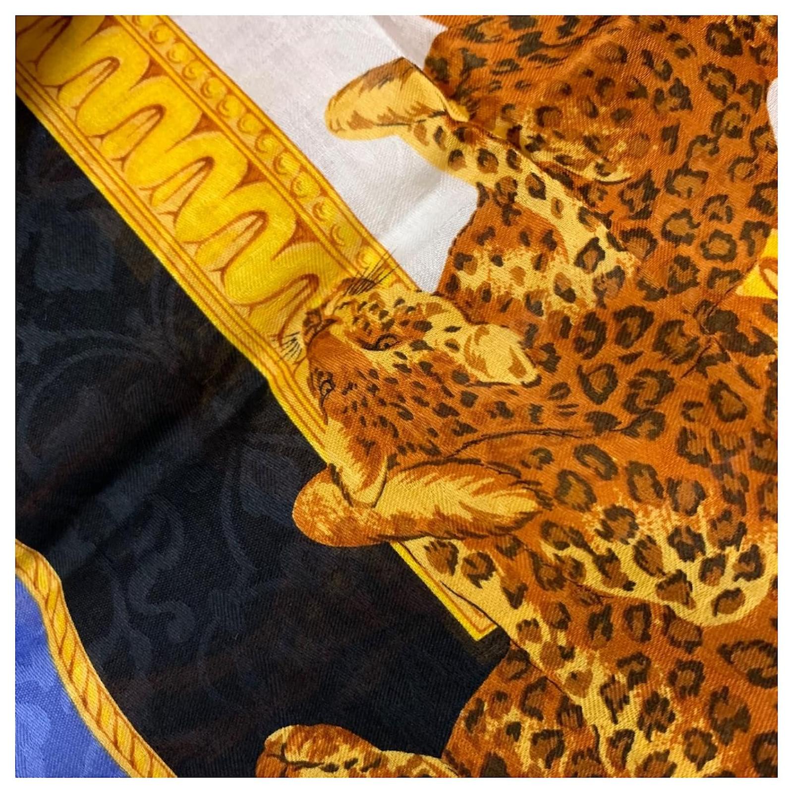 VERSACE Multiple colors Silk ref.739221 - Joli Closet