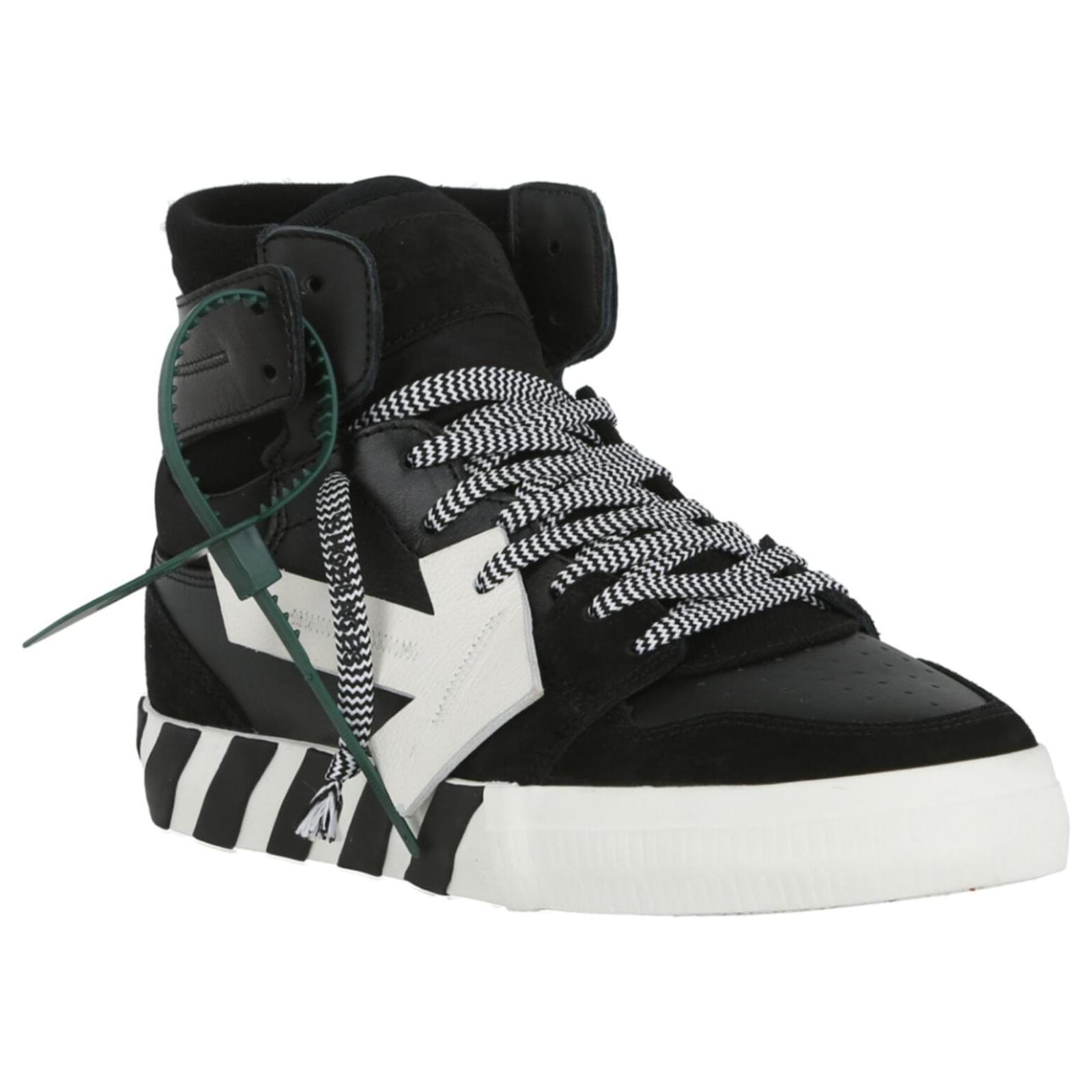 Off White Baskets montantes vulcanisées blanc cassé Cuir Noir ref ...