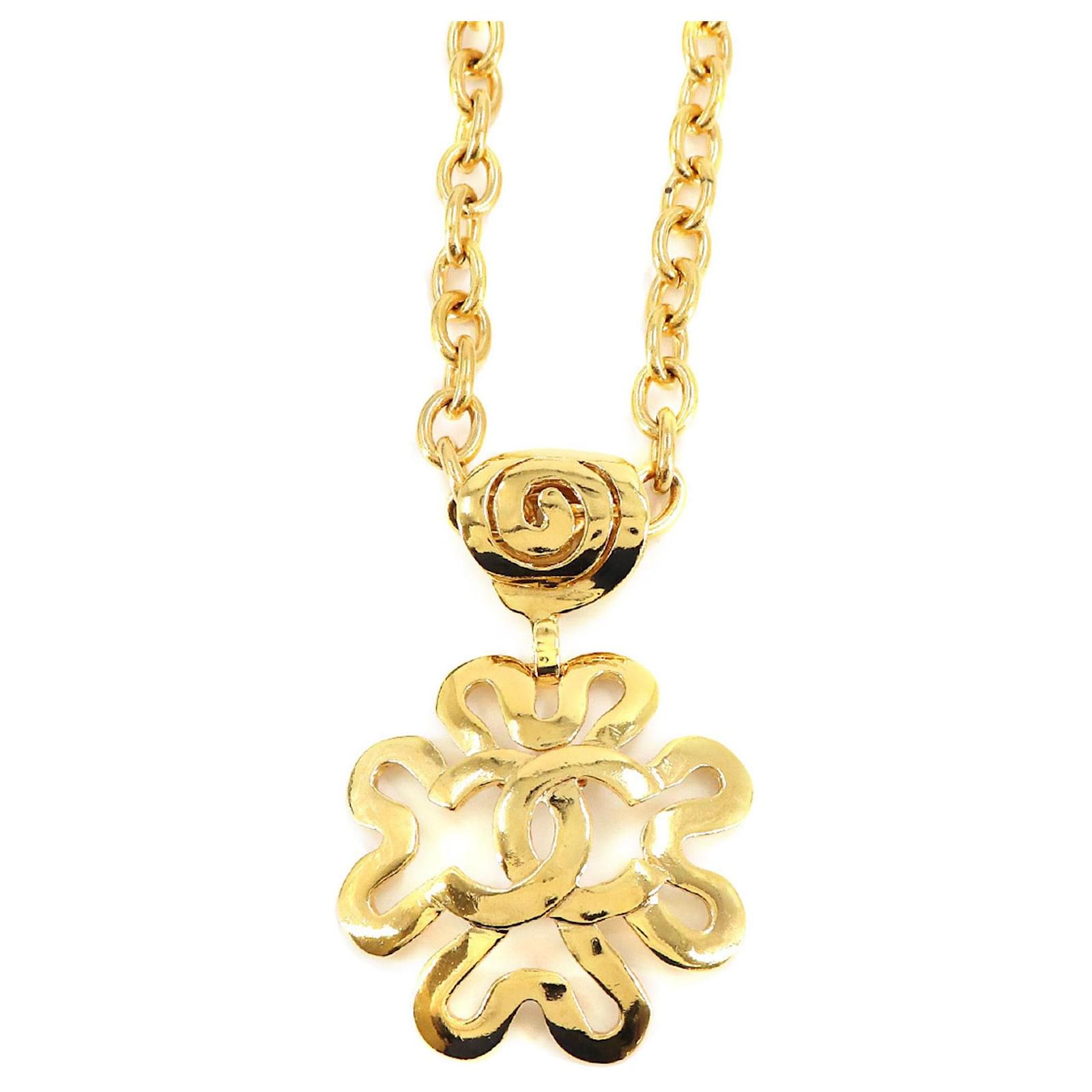 Chanel Métal Doré ref.750441 - Joli Closet