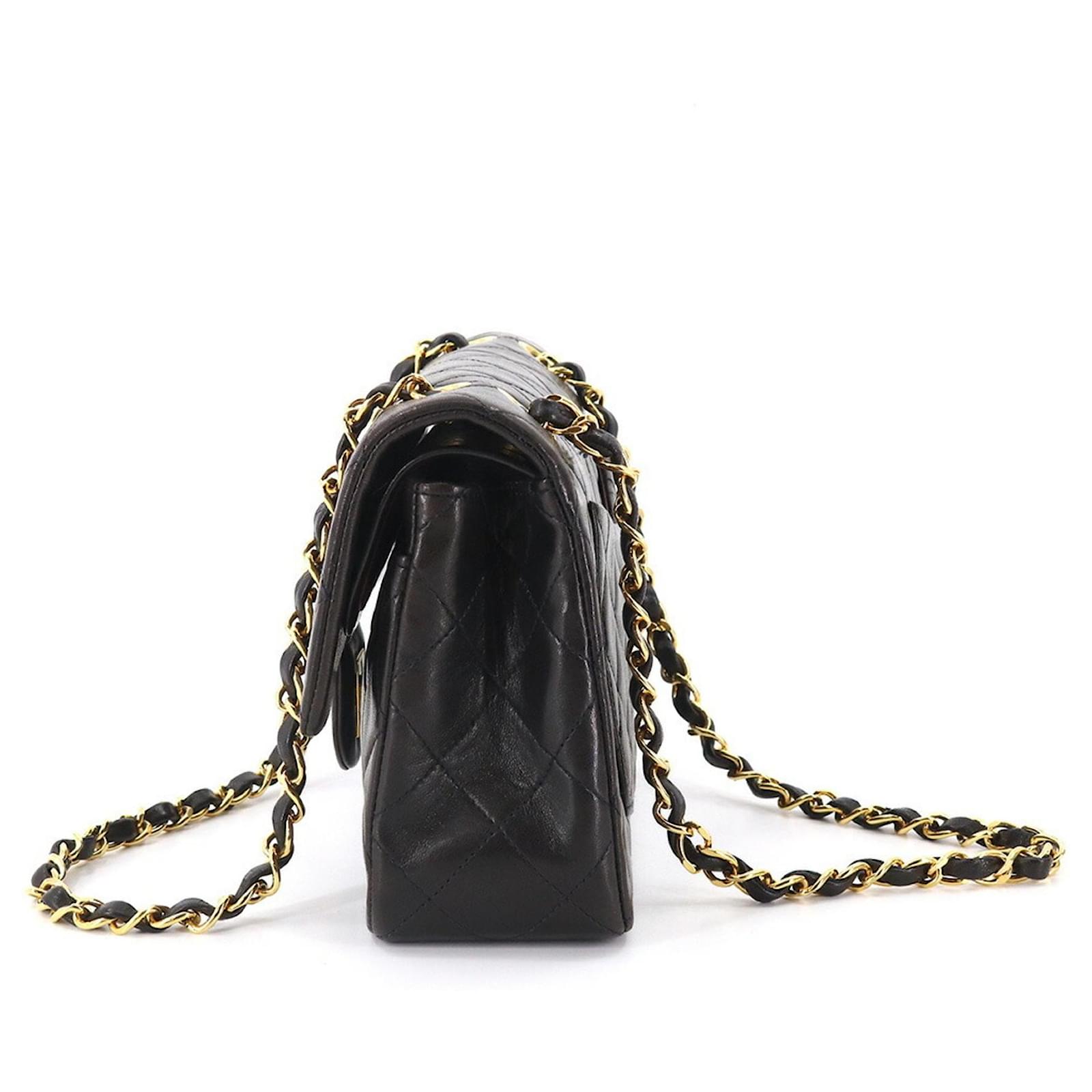 Chanel lined Flap Black Leather ref.752467 - Joli Closet