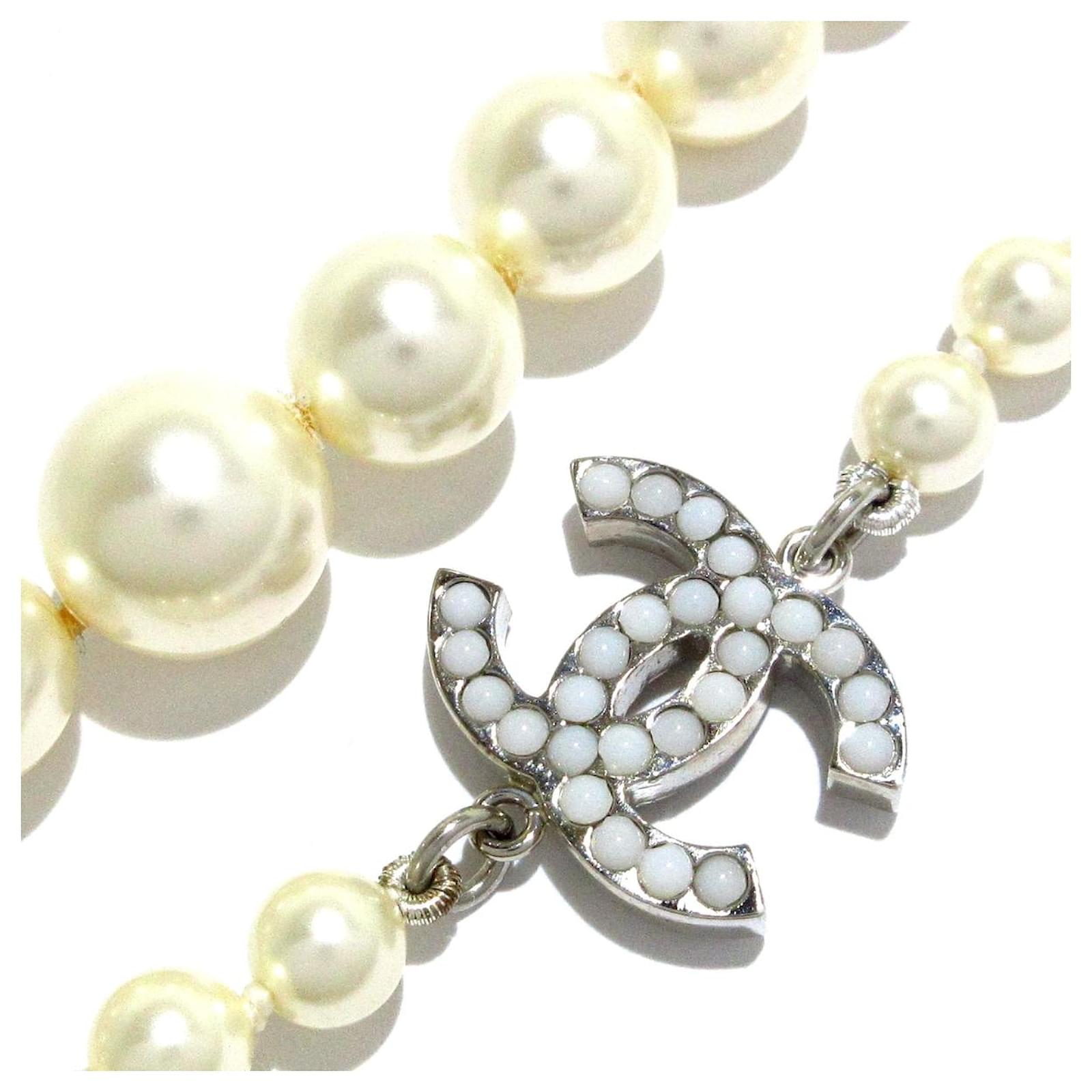 Chanel COCO Mark Perle Blanc ref.754925 - Joli Closet