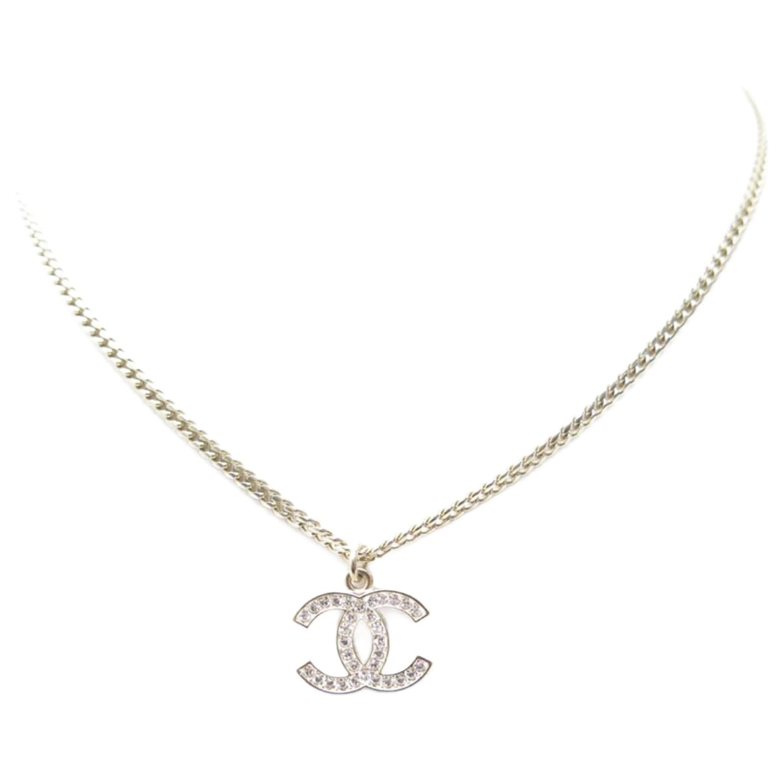 NEUF COLLIER CHANEL LOGO CC 42 CM EN METAL DORE 2022 GOLDEN NECKLACE ...