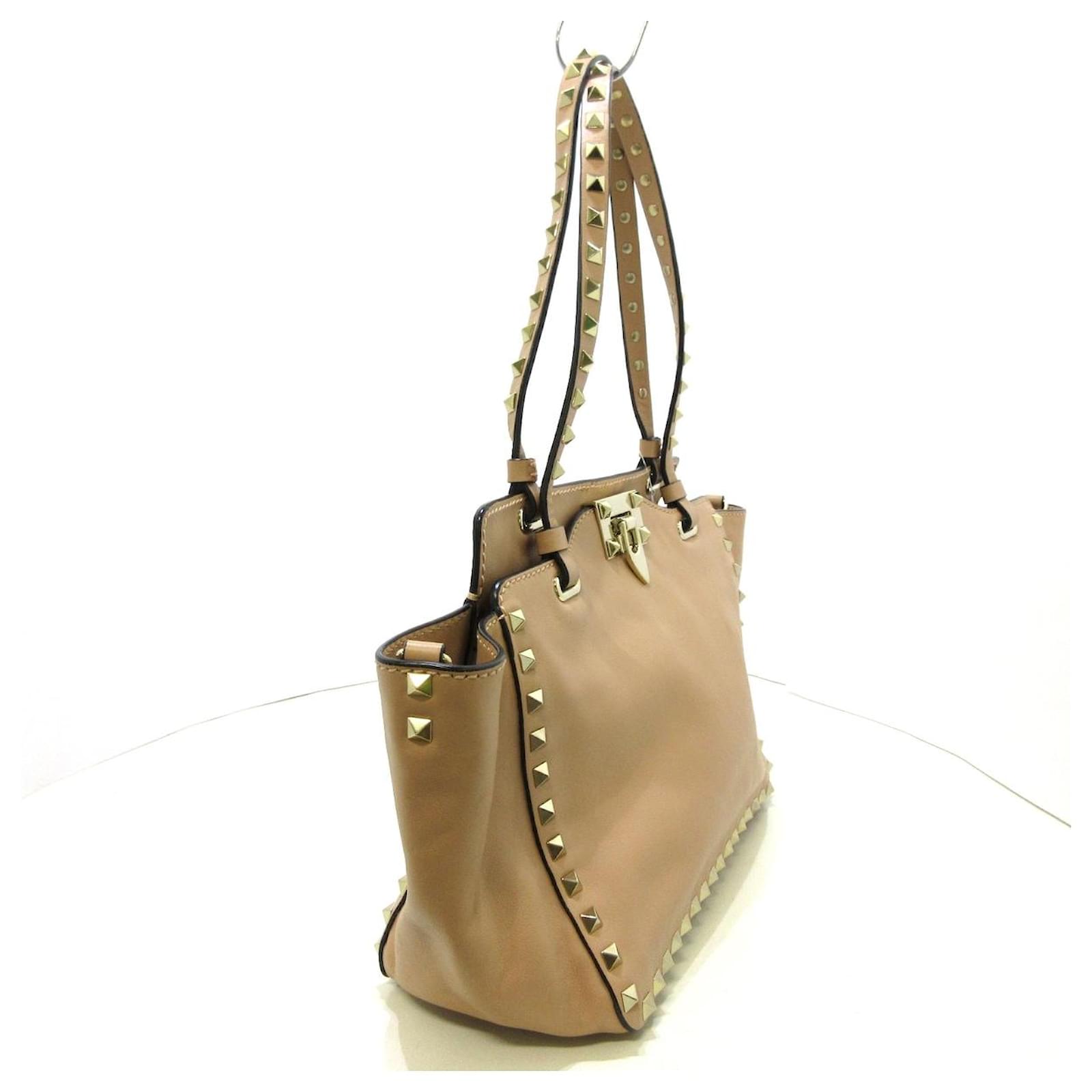 Valentino Garavani Rockstud PM Beige Leather ref.766293 - Joli Closet