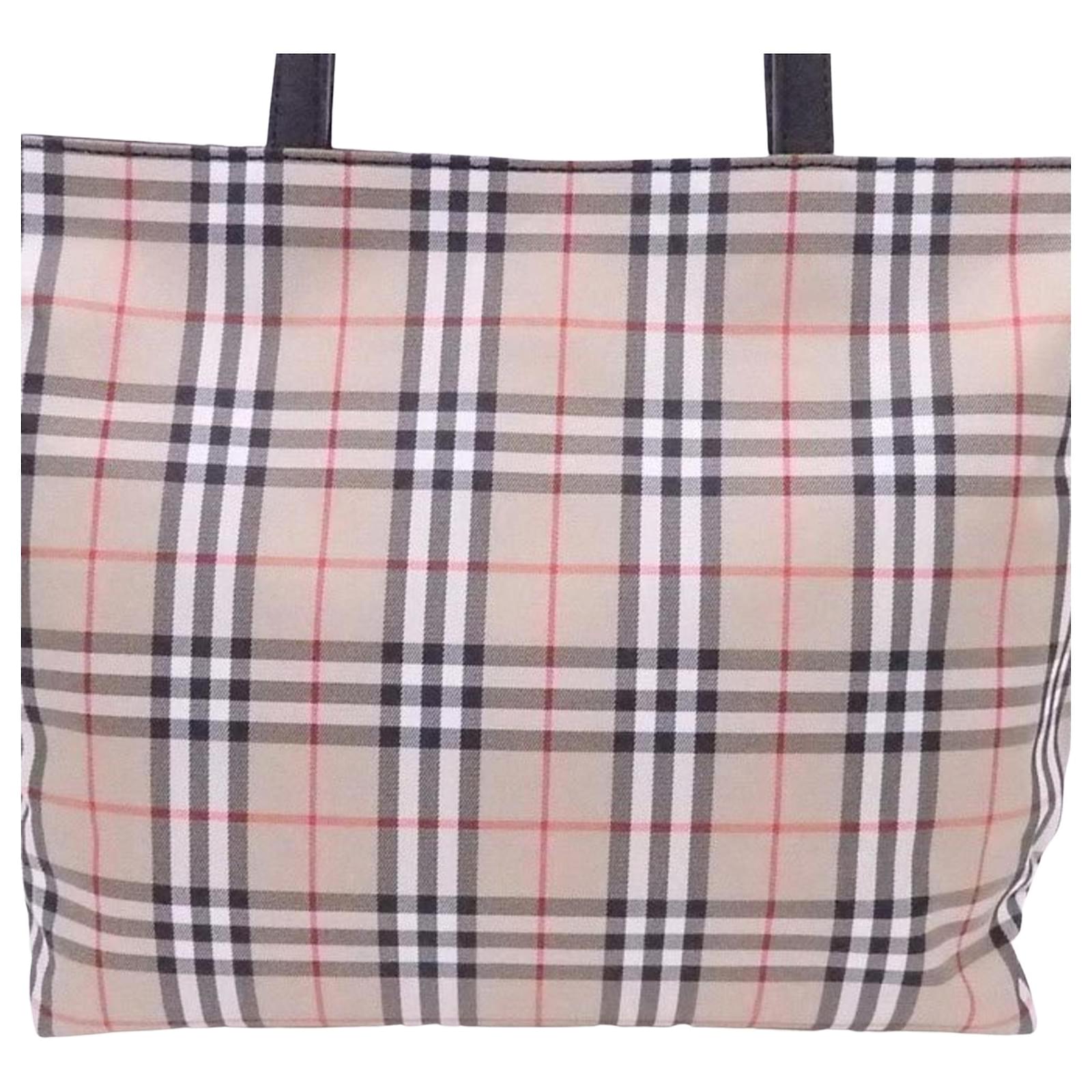 Burberry Cabas Beige Synthetic ref.777748 - Joli Closet