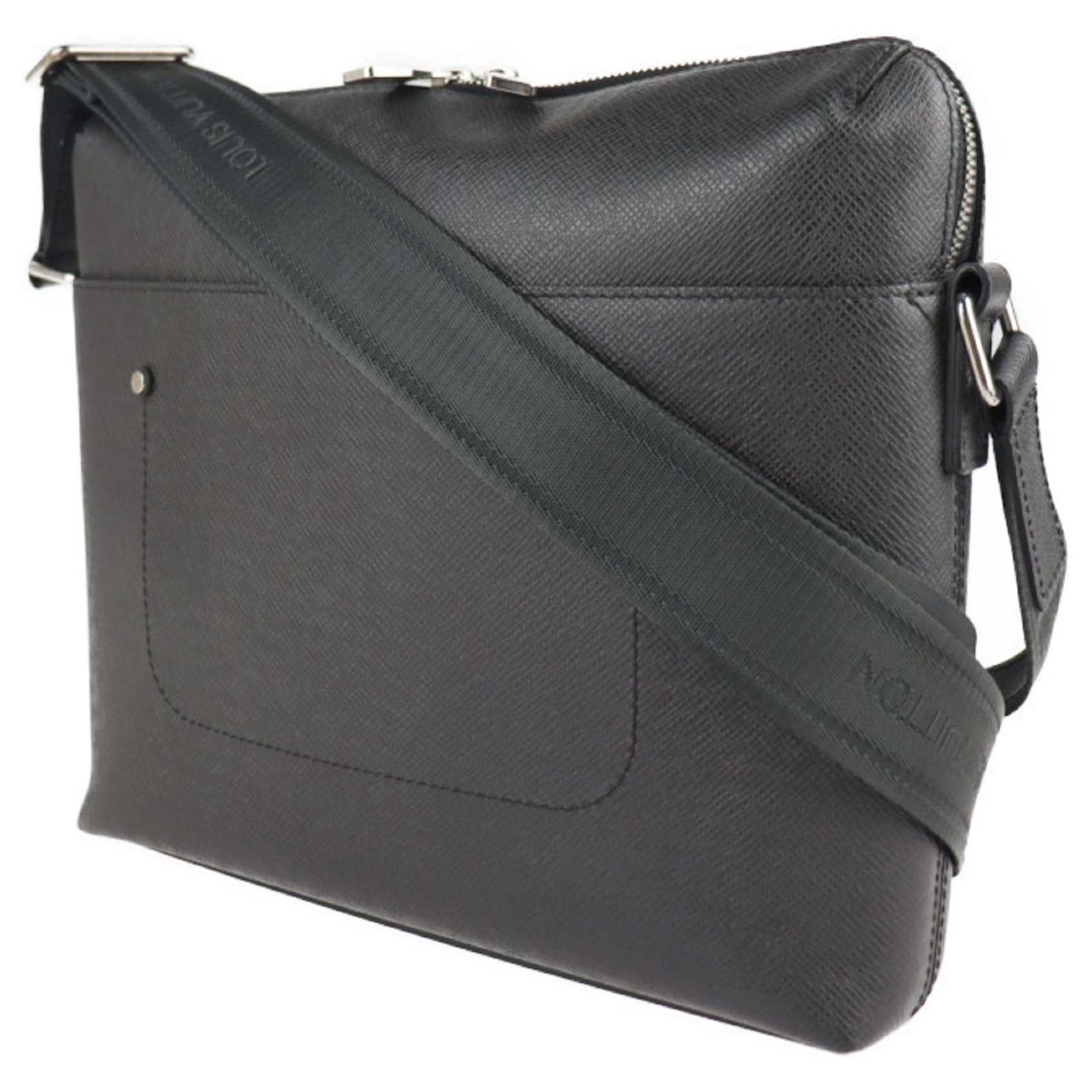 Louis Vuitton Grigori Schwarz Leder ref.781822 - Joli Closet