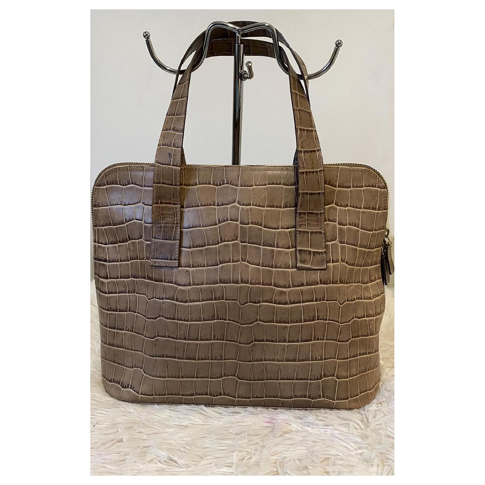 Yves Saint Laurent Handbags Beige Exotic leather ref.783394 - Joli Closet