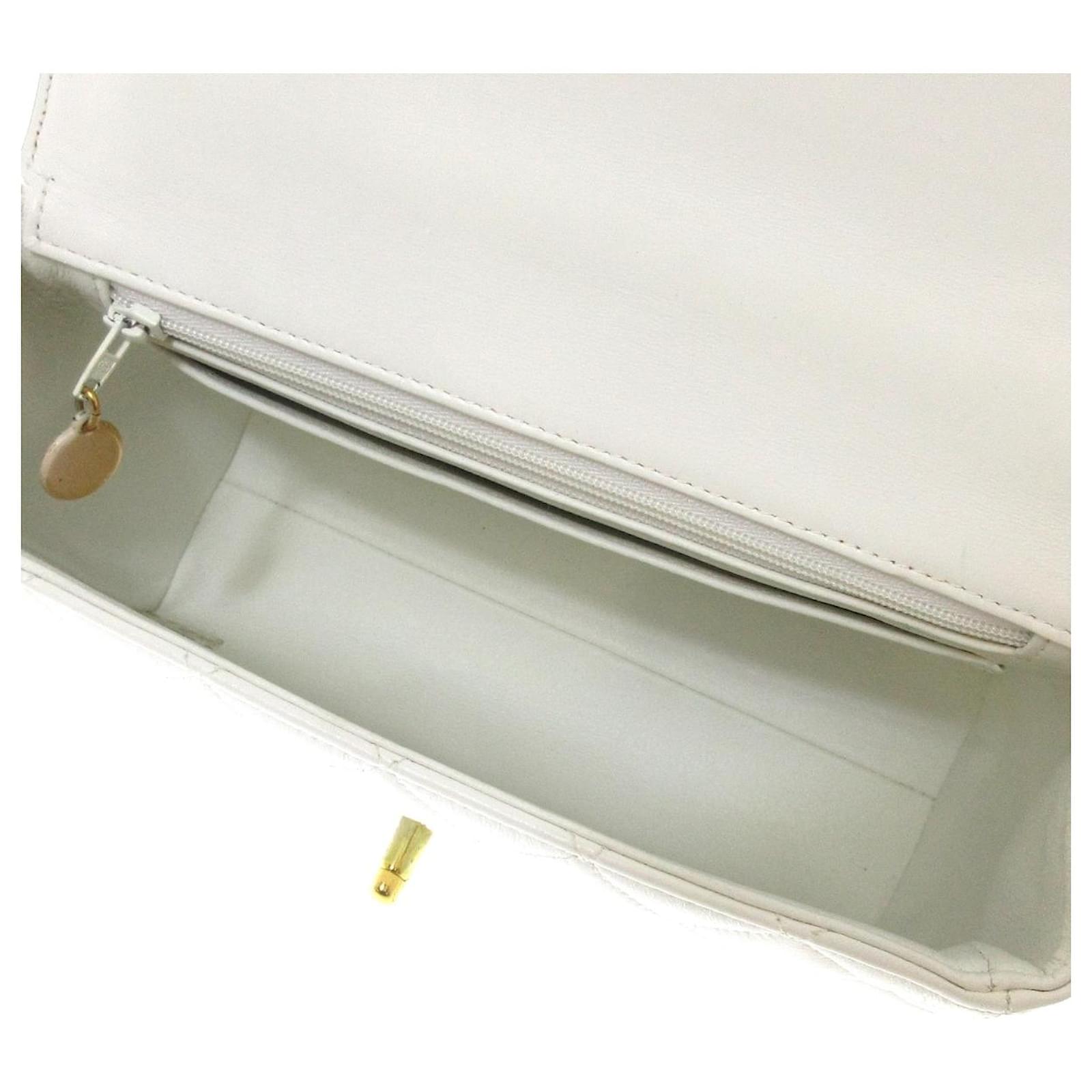 Chanel Coco Handle White Leather ref.784426 - Joli Closet