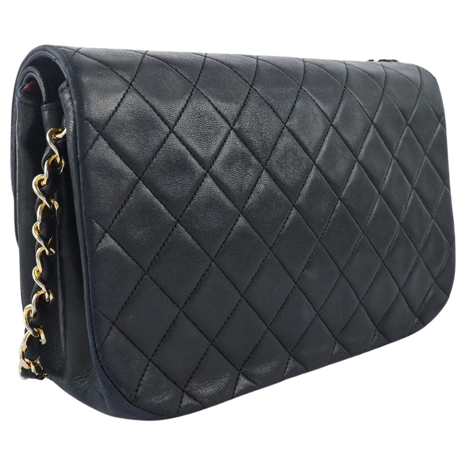 Chanel Matrasse Black Leather ref.785923 - Joli Closet