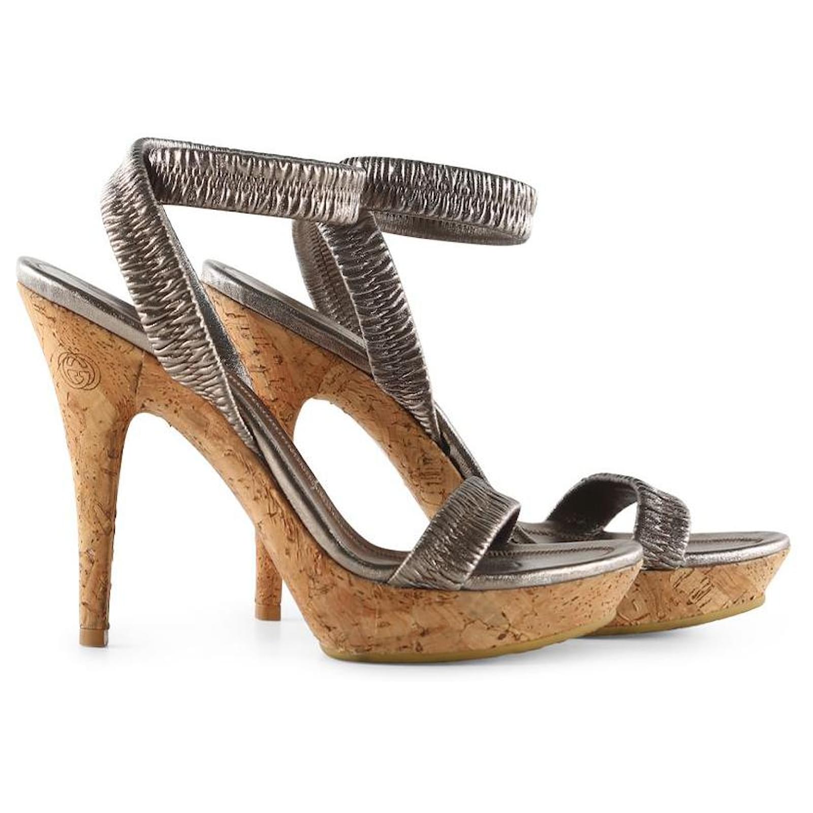 Gucci Metallic Bronze Leather Strappy Cork Platform Sandals ref.786641 ...