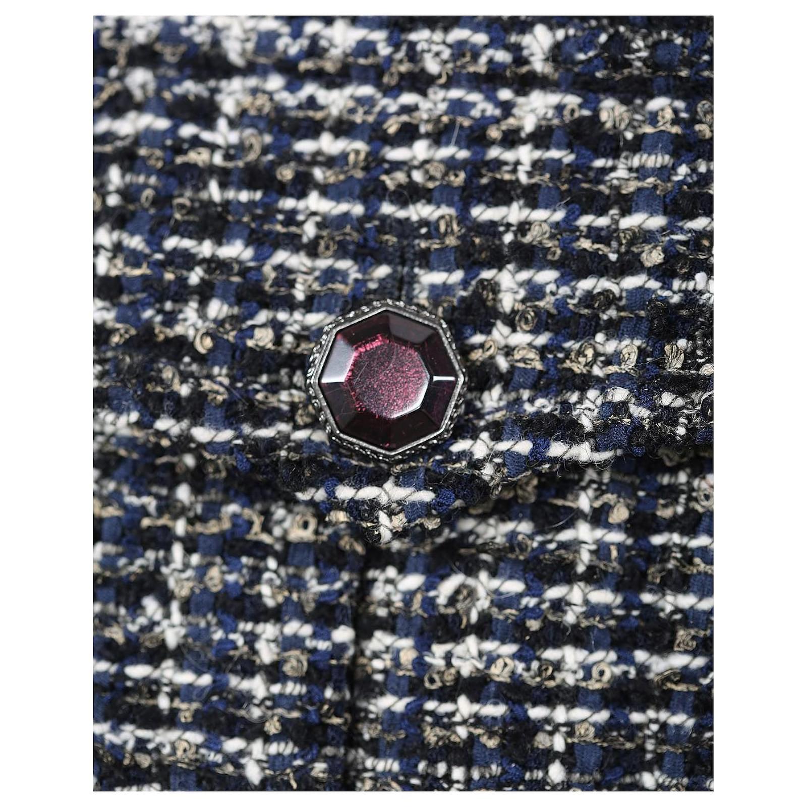 Chanel Navy Blue Boucle Tweed Jacket Wool ref.787142 - Joli Closet