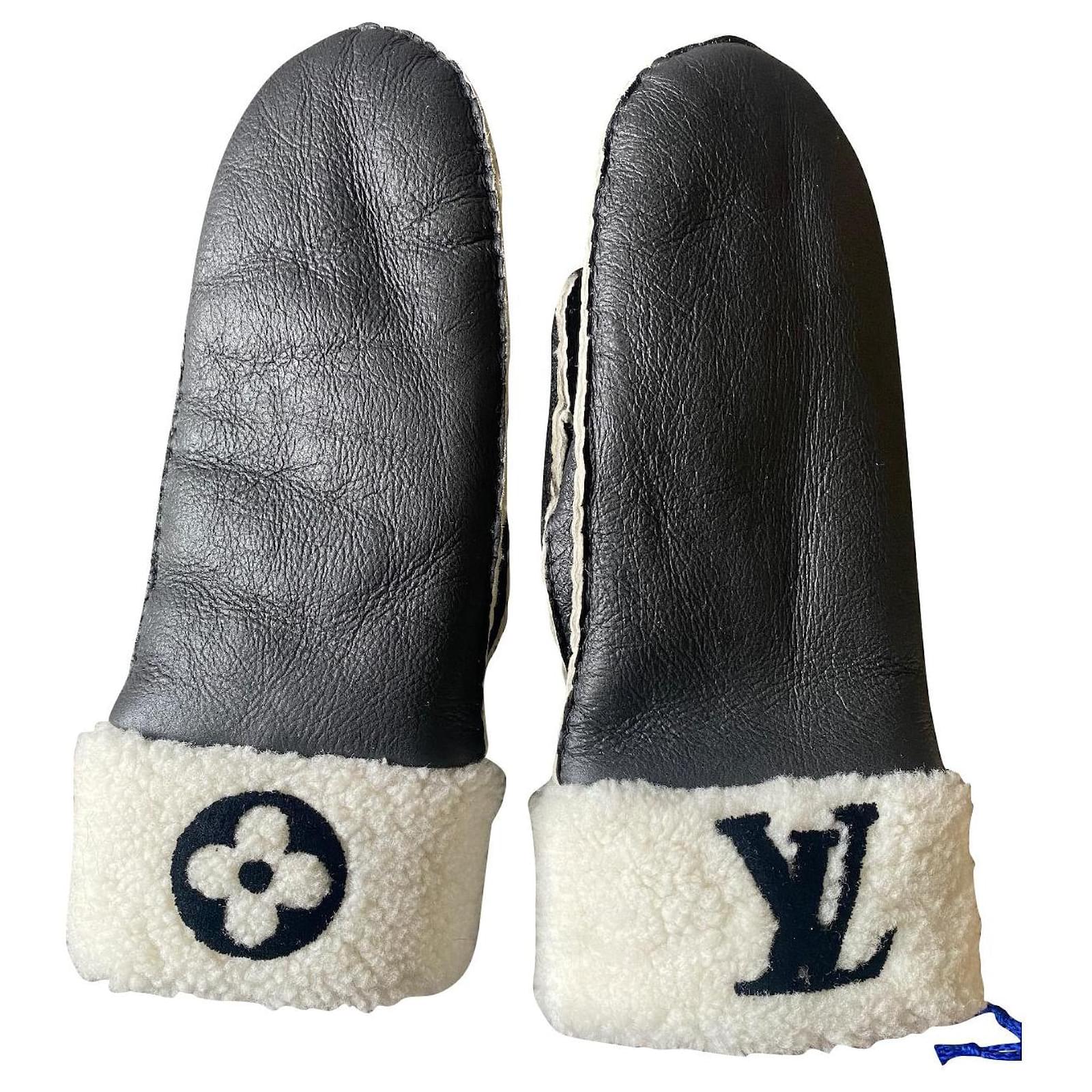 Louis Vuitton mitten glove Black Leather ref.787517 - Joli Closet