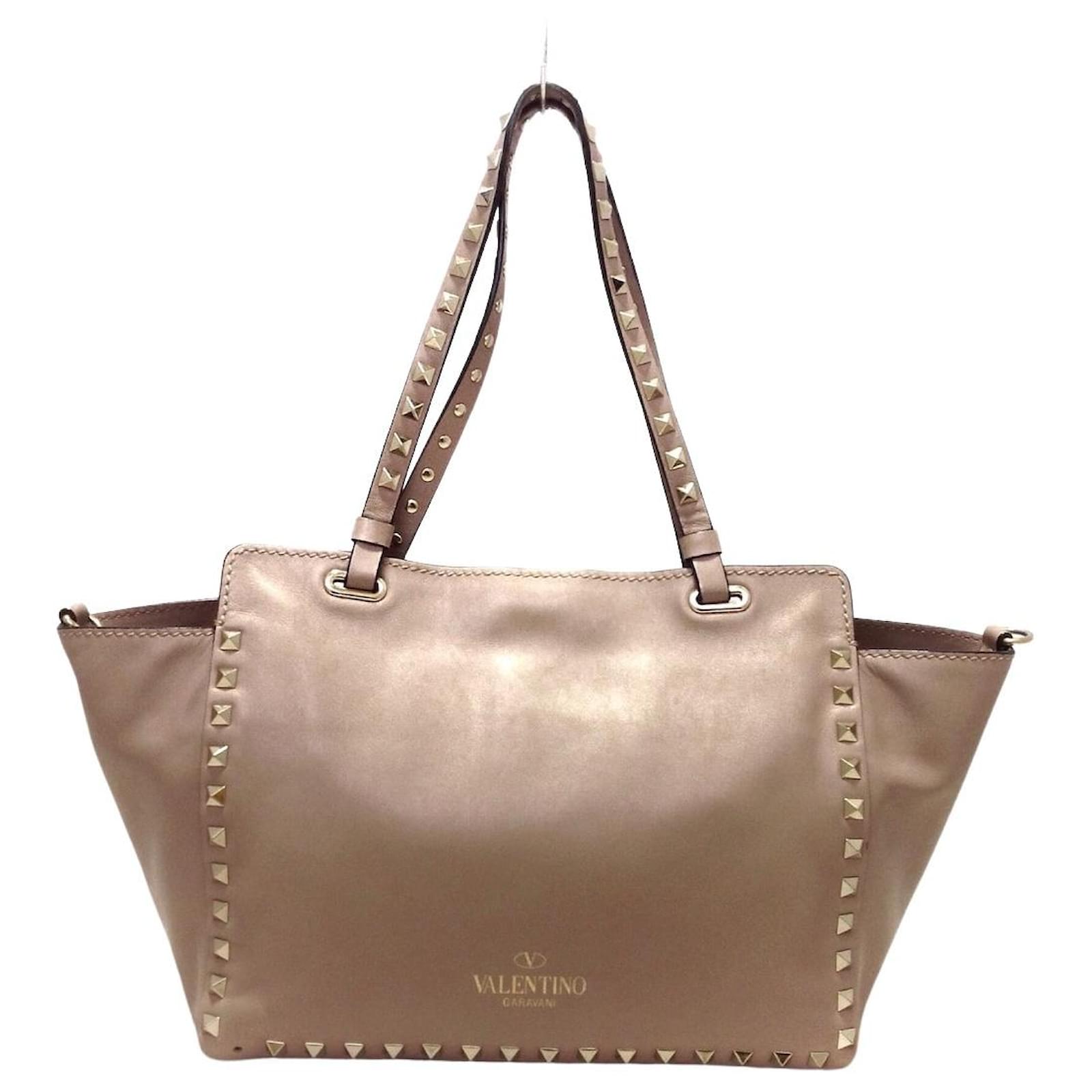 Valentino Garavani Rockstud Beige Leather ref.790062 - Joli Closet