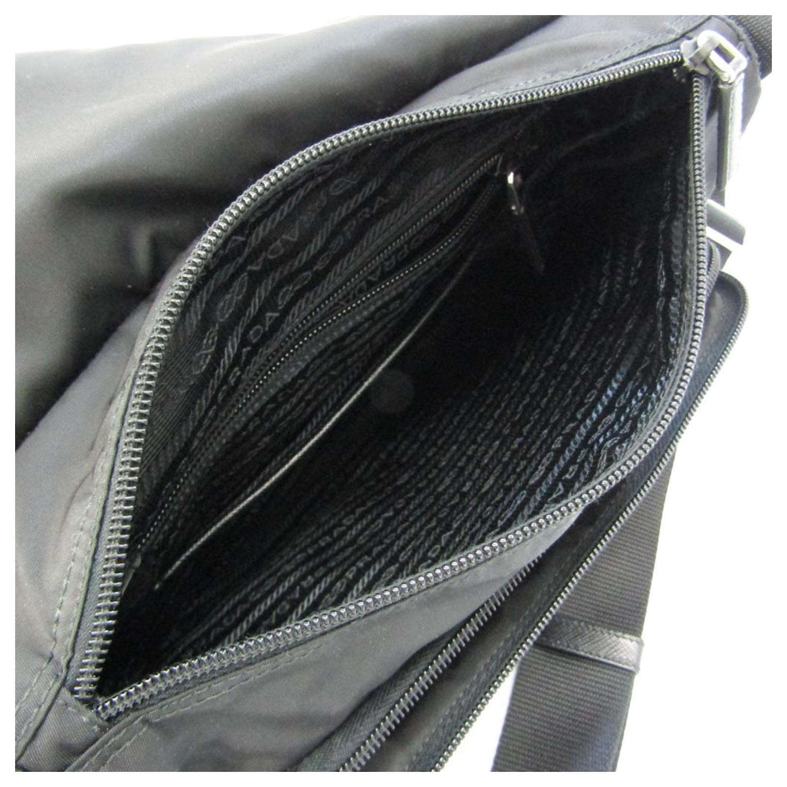 Prada Vela Synthétique Noir ref.790349 - Joli Closet