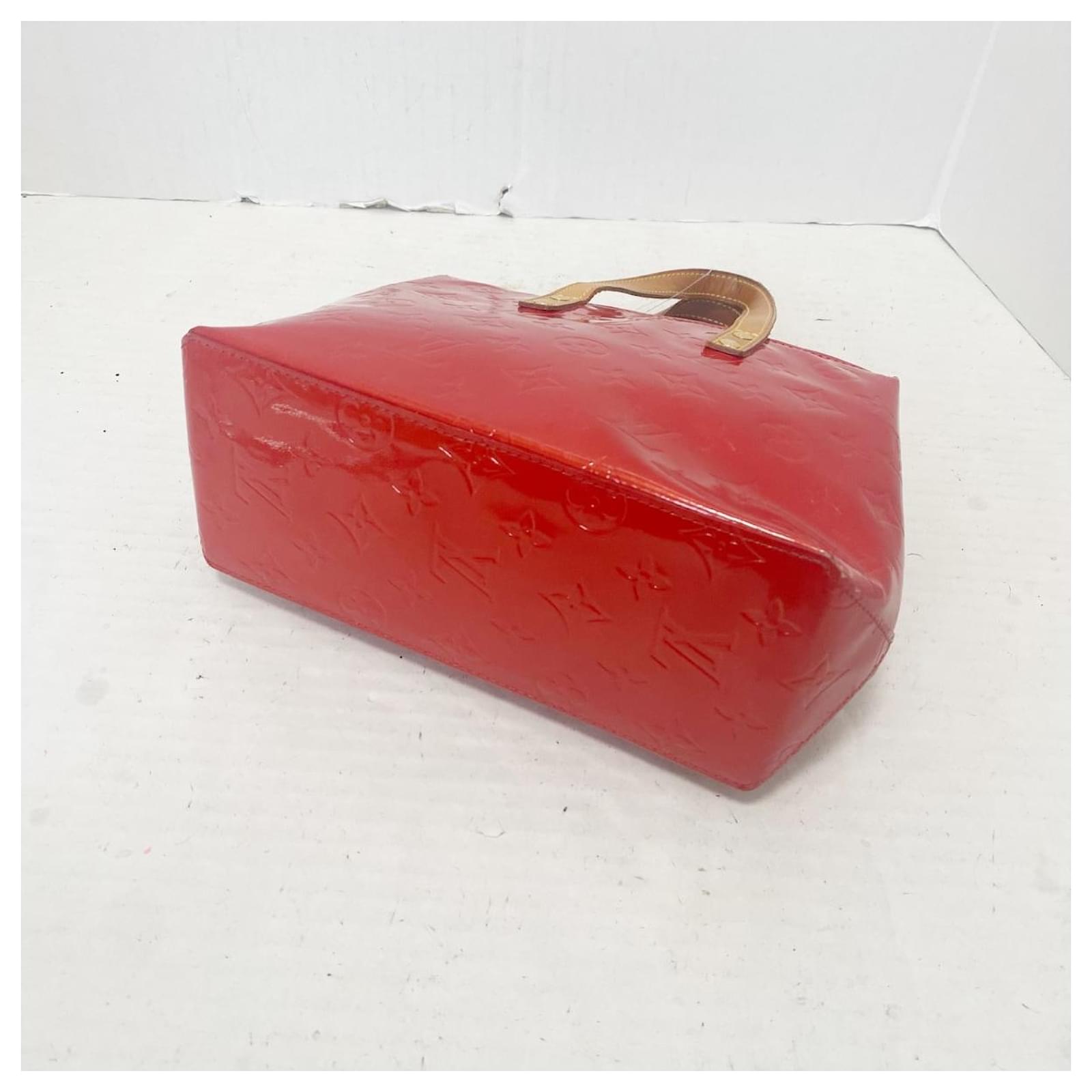 Louis Vuitton Reade Red Patent leather ref.793809 - Joli Closet