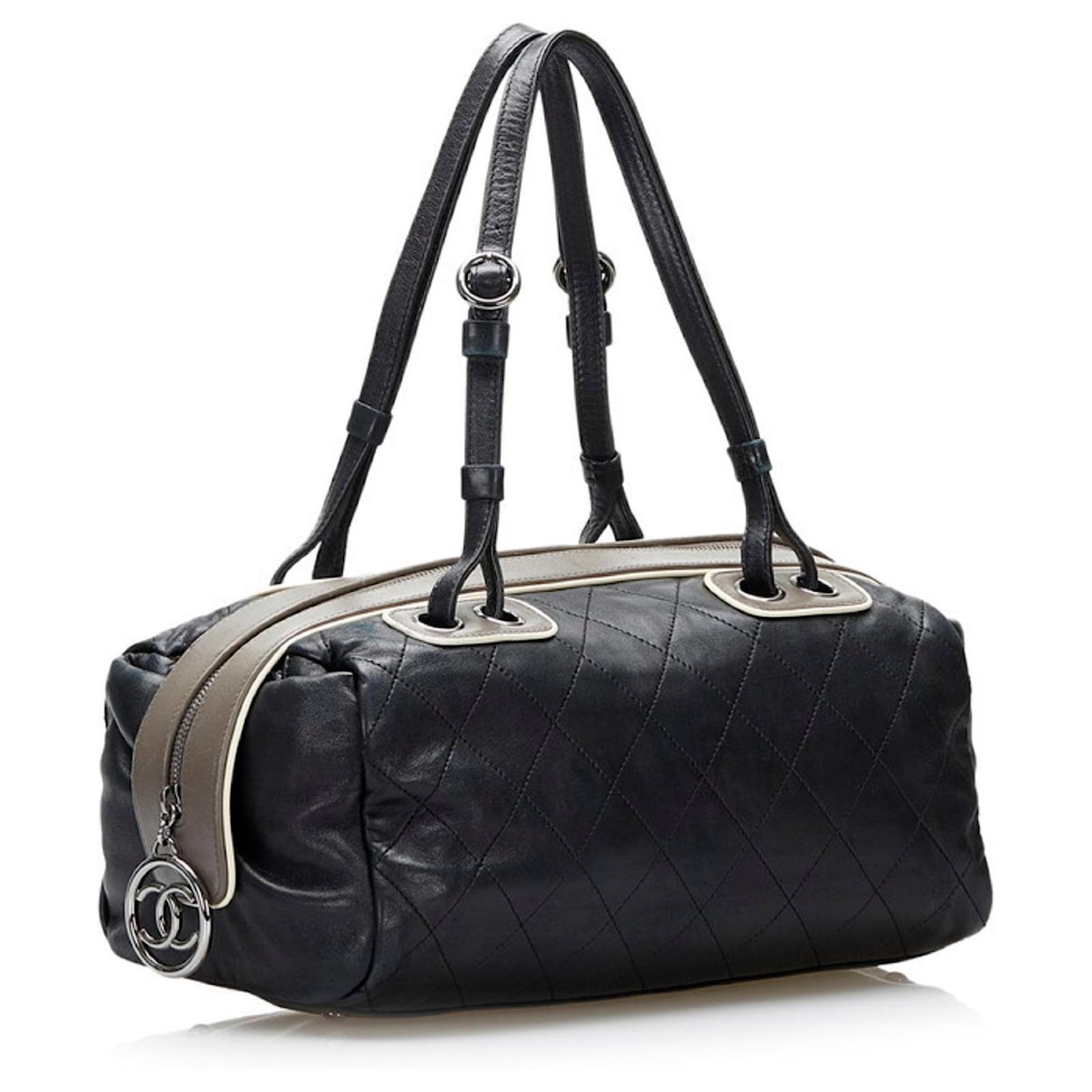 Chanel Bowling Black Leather ref.796351 - Joli Closet
