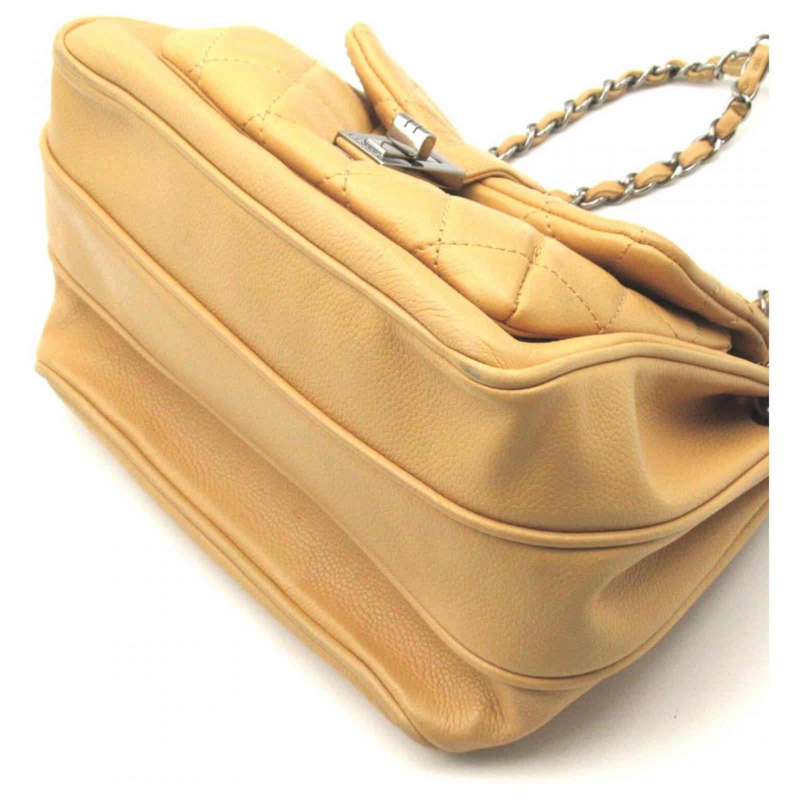 Chanel Matelasse Accordion Flap Bag Beige ref.798153 - Joli Closet