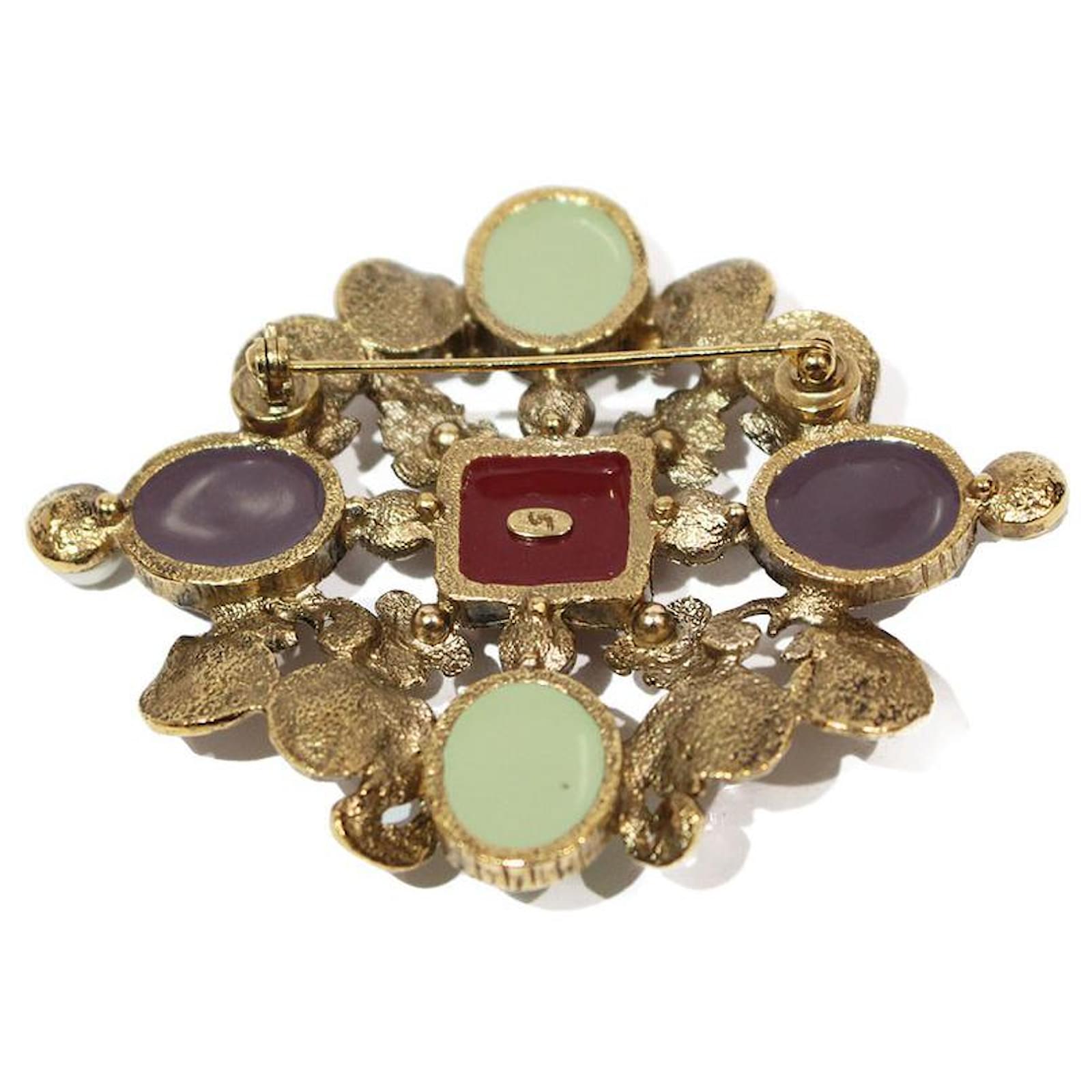 Chanel Broches et broches Métal Multicolore Bijouterie dorée ref.800886 ...