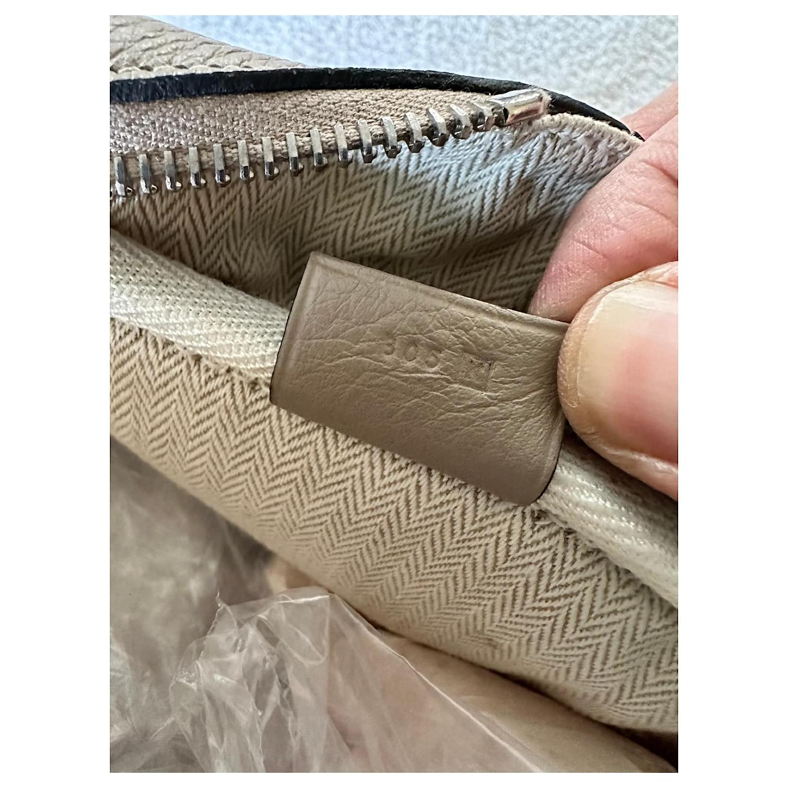 Hermès Victoria Travel bag Beige Leather ref.802133 - Joli Closet