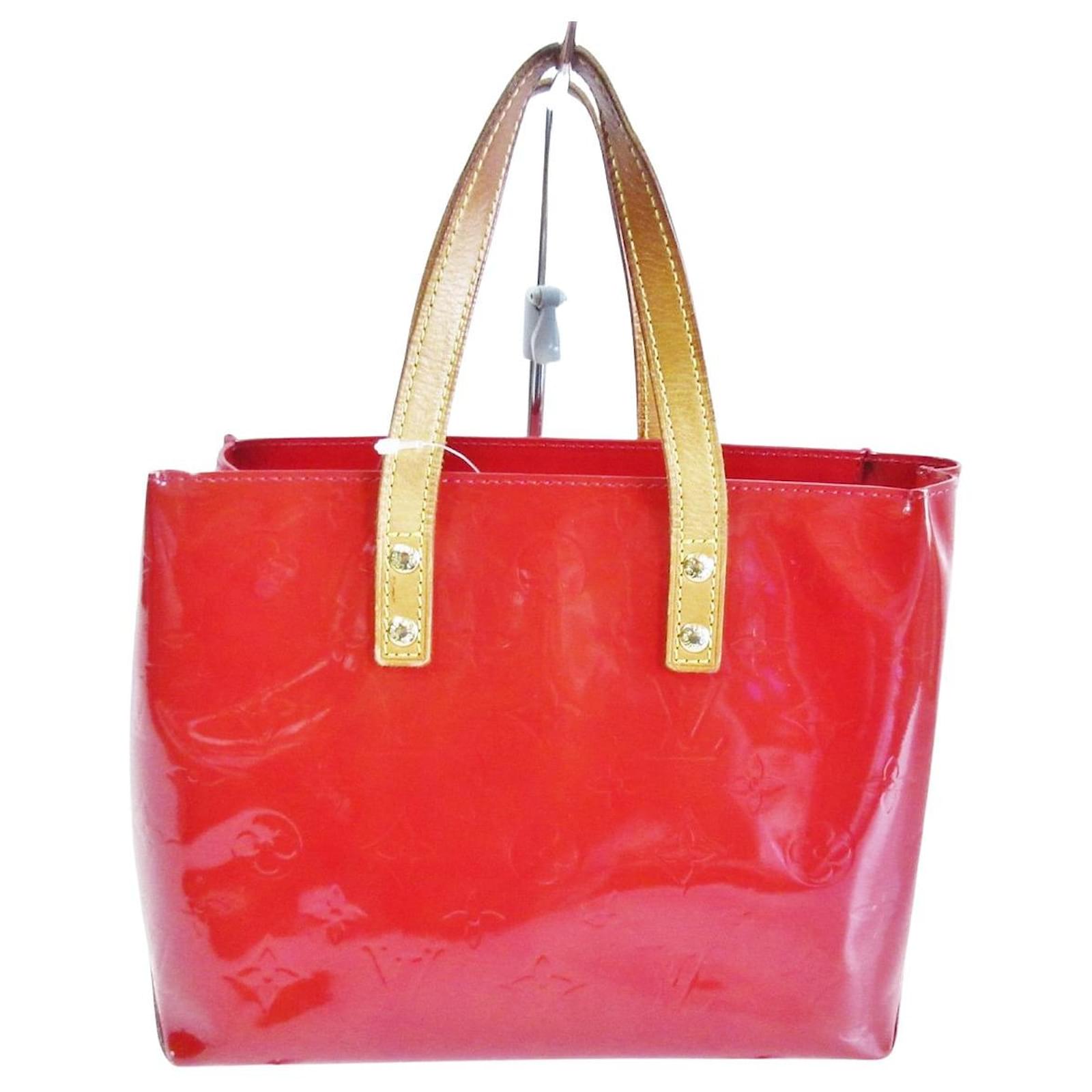 Louis Vuitton Reade Red Patent leather ref.802219 - Joli Closet