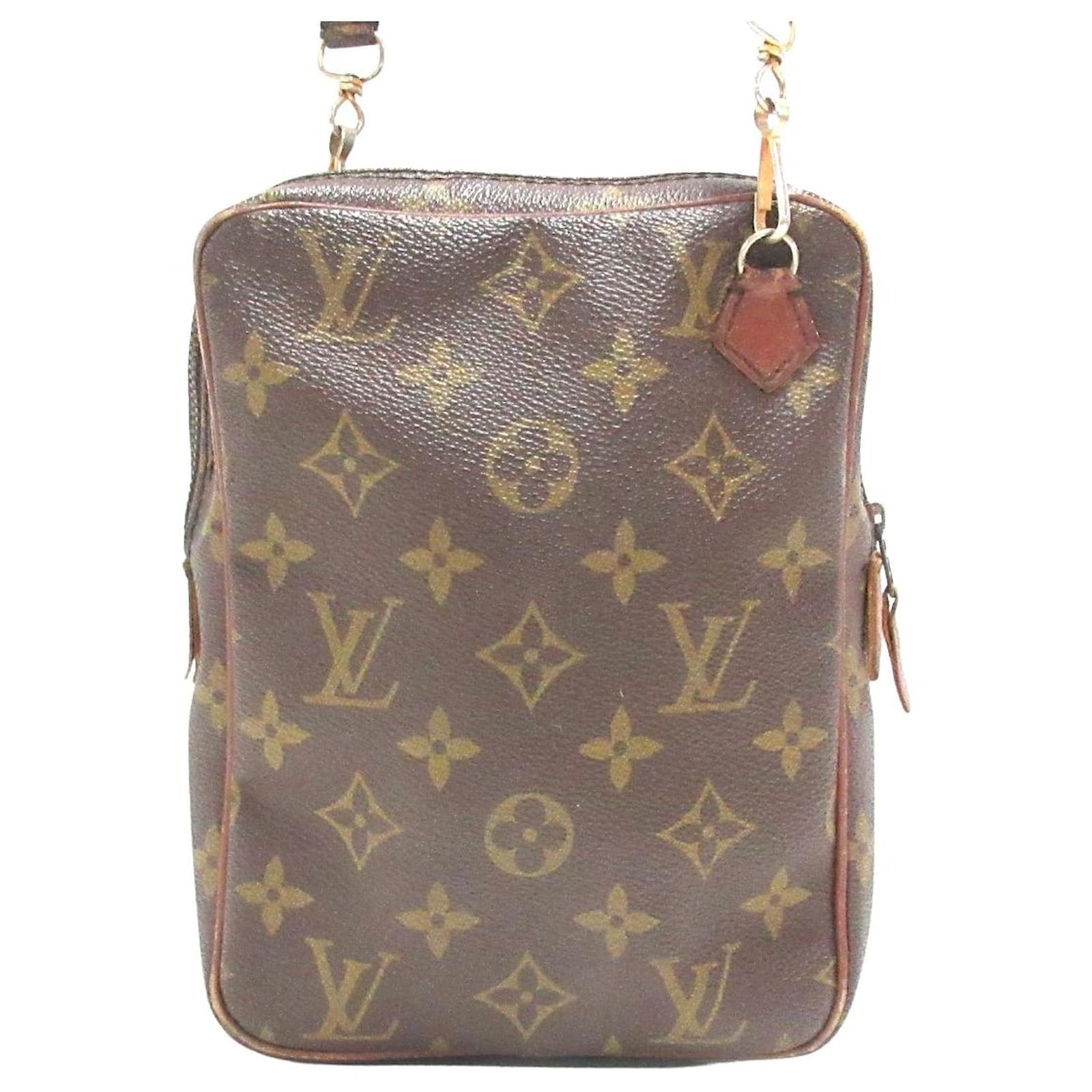 Louis Vuitton Amazone Braun Leinwand ref.803920 - Joli Closet