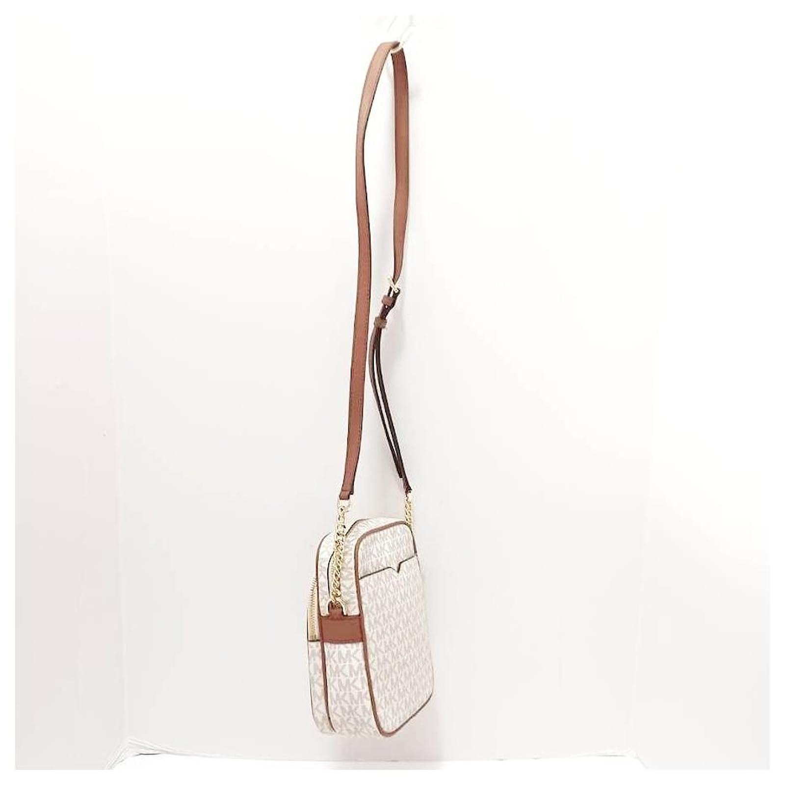 Michael Kors Jet Set Beige Leather ref.804176 - Joli Closet