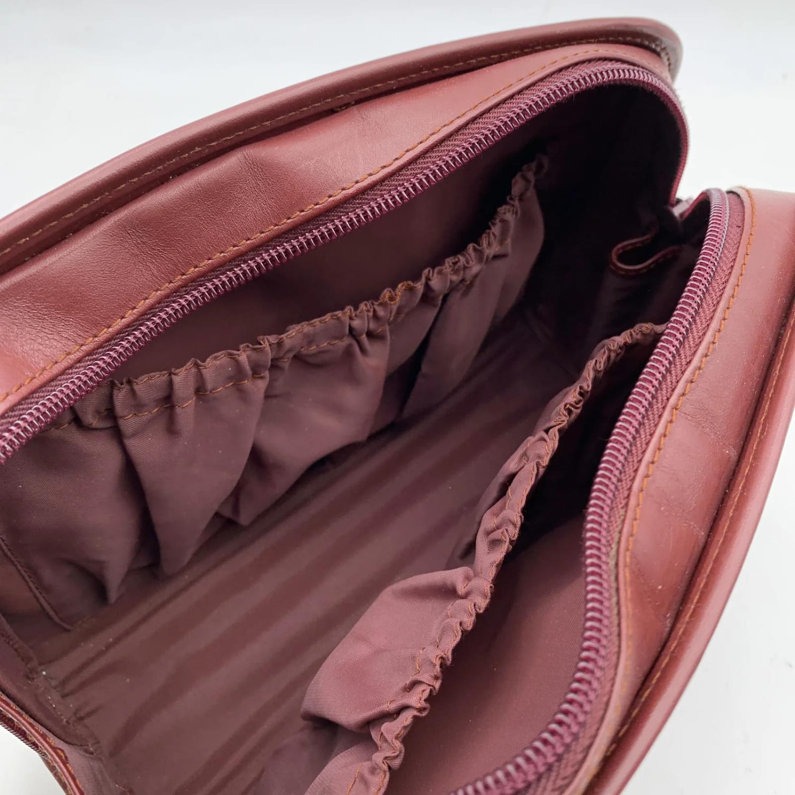 Cartier Trousse de Toilette Pochette Vintage en Cuir Bordeaux Rouge ref ...